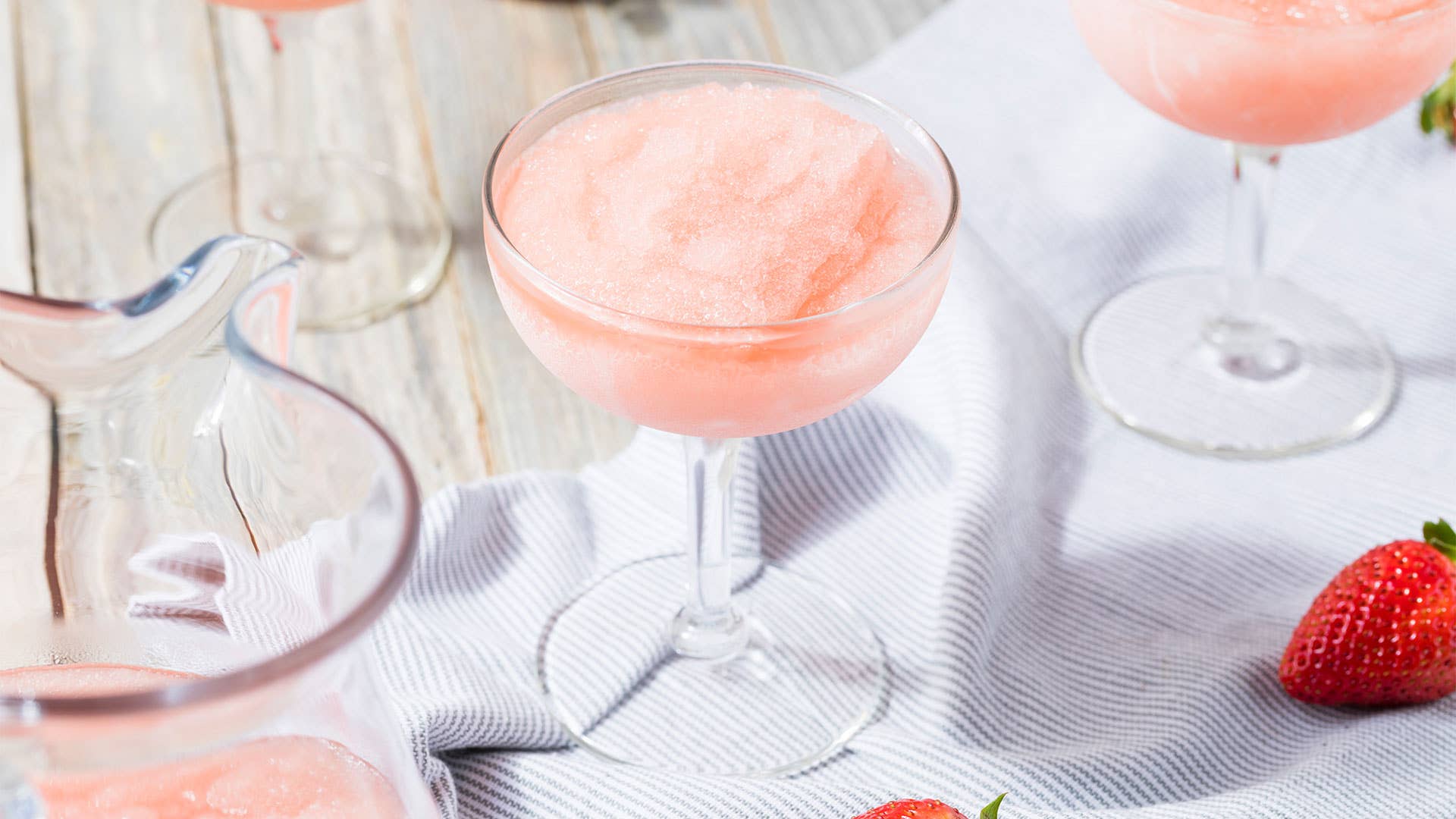 Best On-the-Go Cocktail Recipes to Make Anywhere - Men's Journal