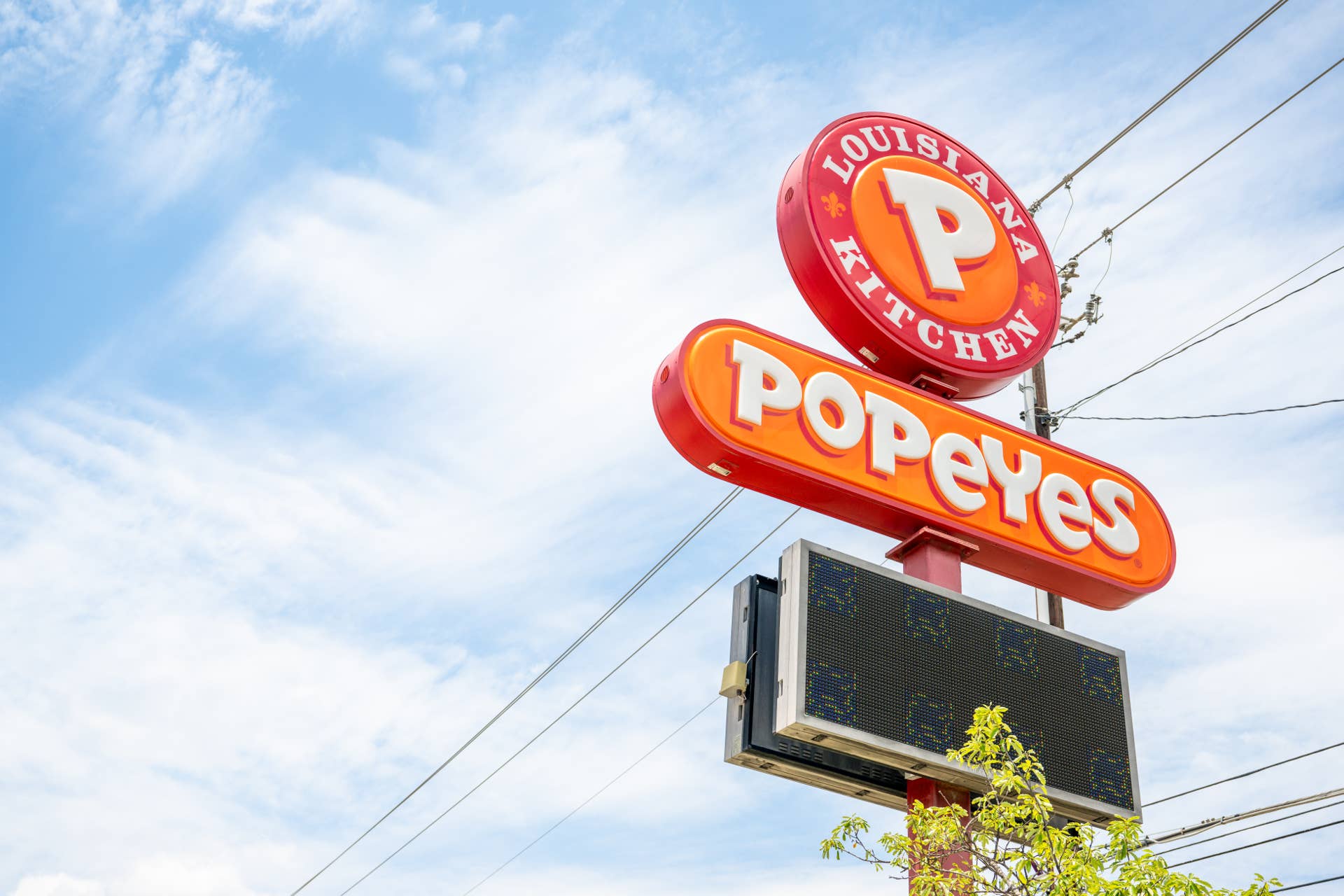 Popeyes Announces Special College Football Wings Party Promotion - Men ...