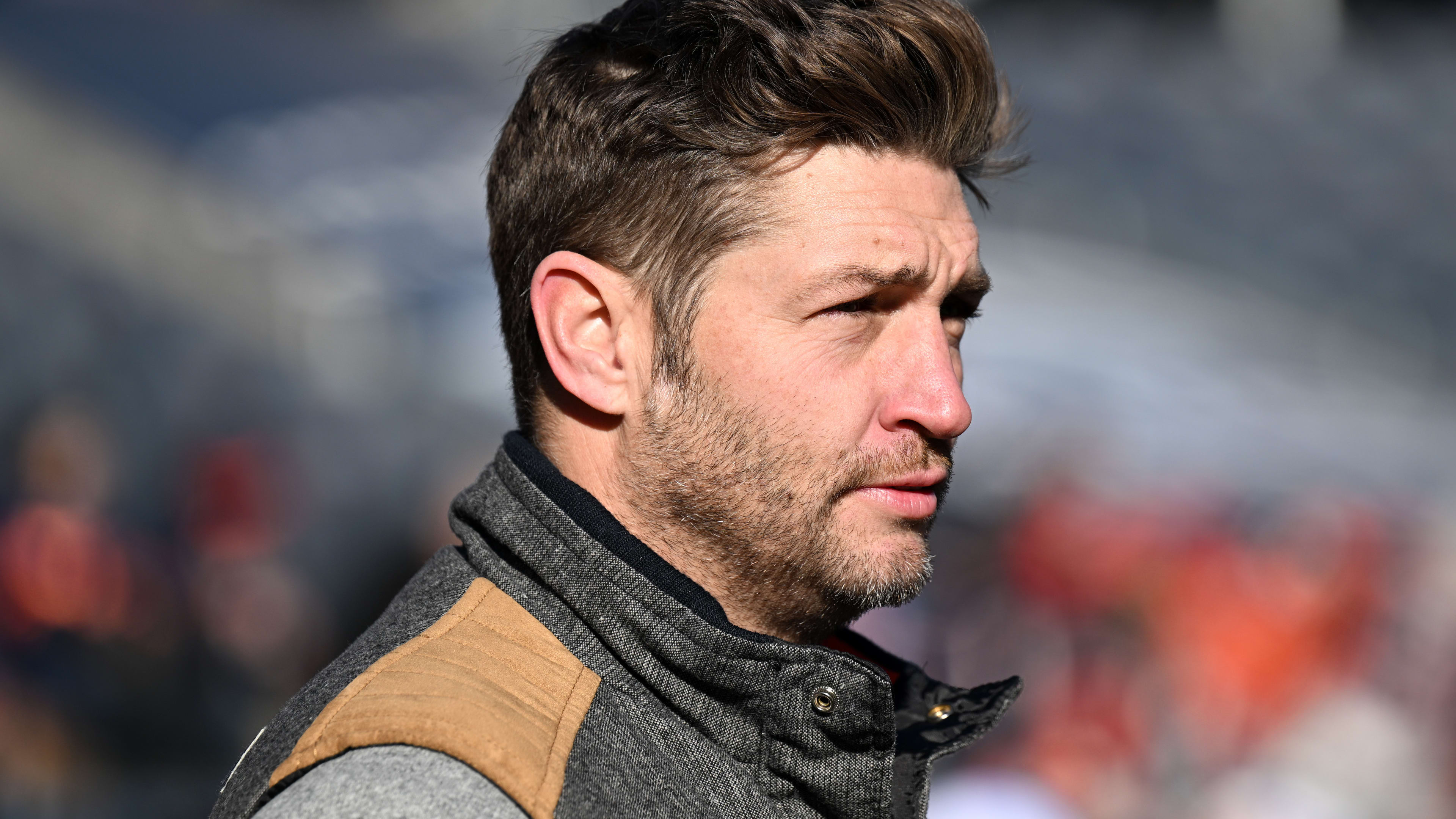 Jay Cutler's South Africa Hunting Photo Sparks Controversy - Men's Journal