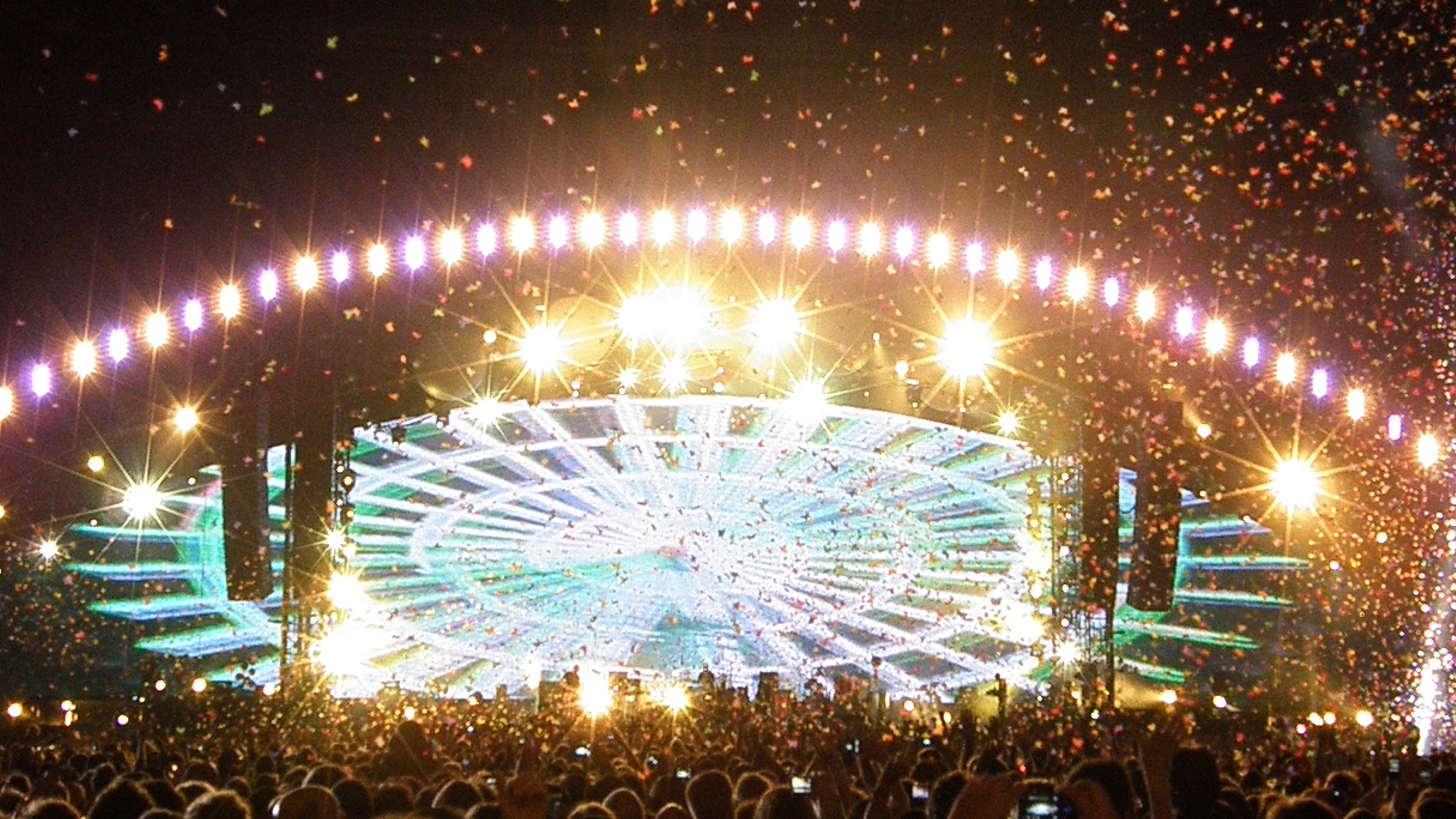 Kristin Cabot Finally Addresses Coldplay Kiss Cam Controversy - Men's ...