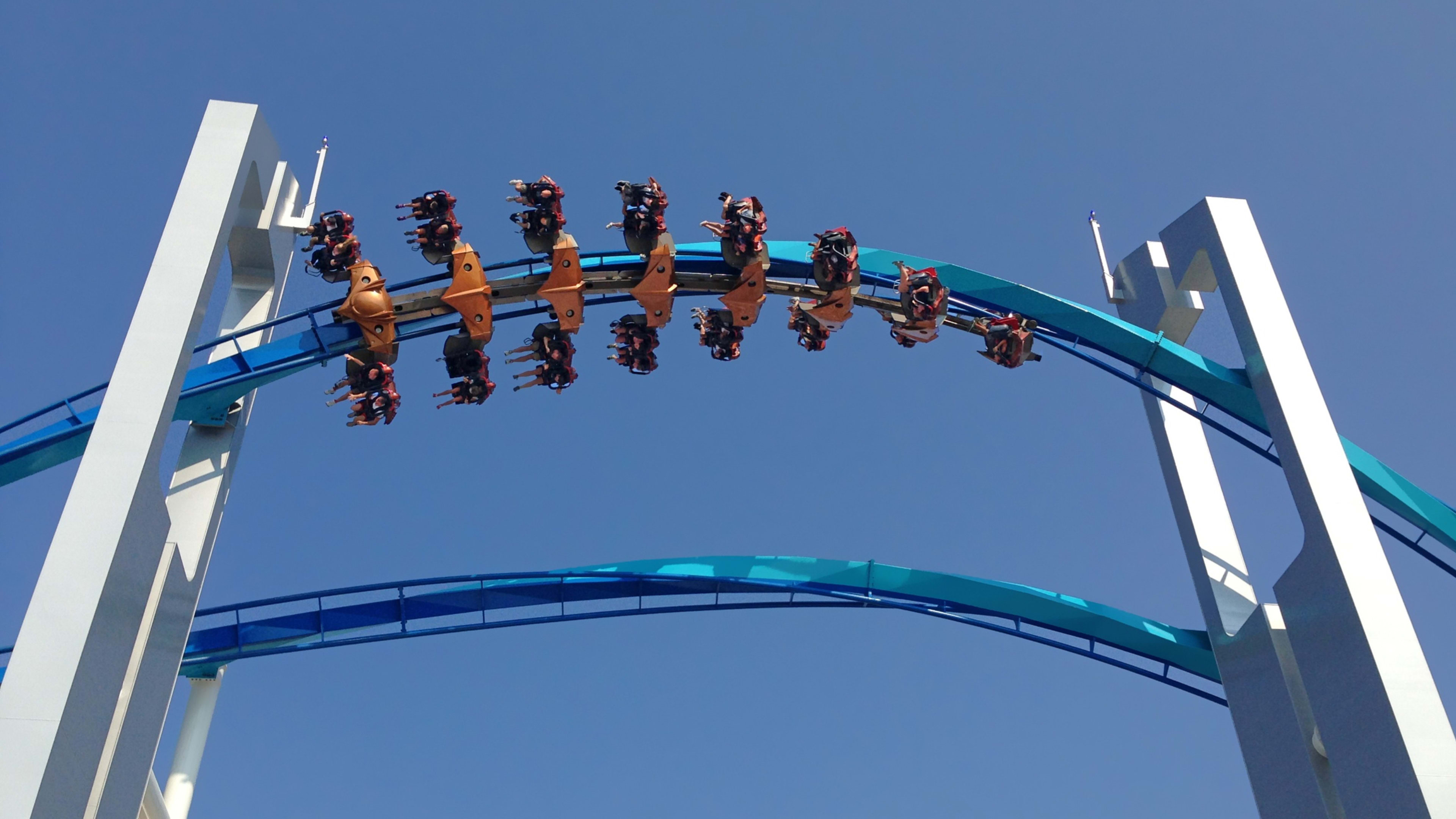 Cable Snaps on Ride at Popular Theme Park, Leaves Guests Stranded - Men ...