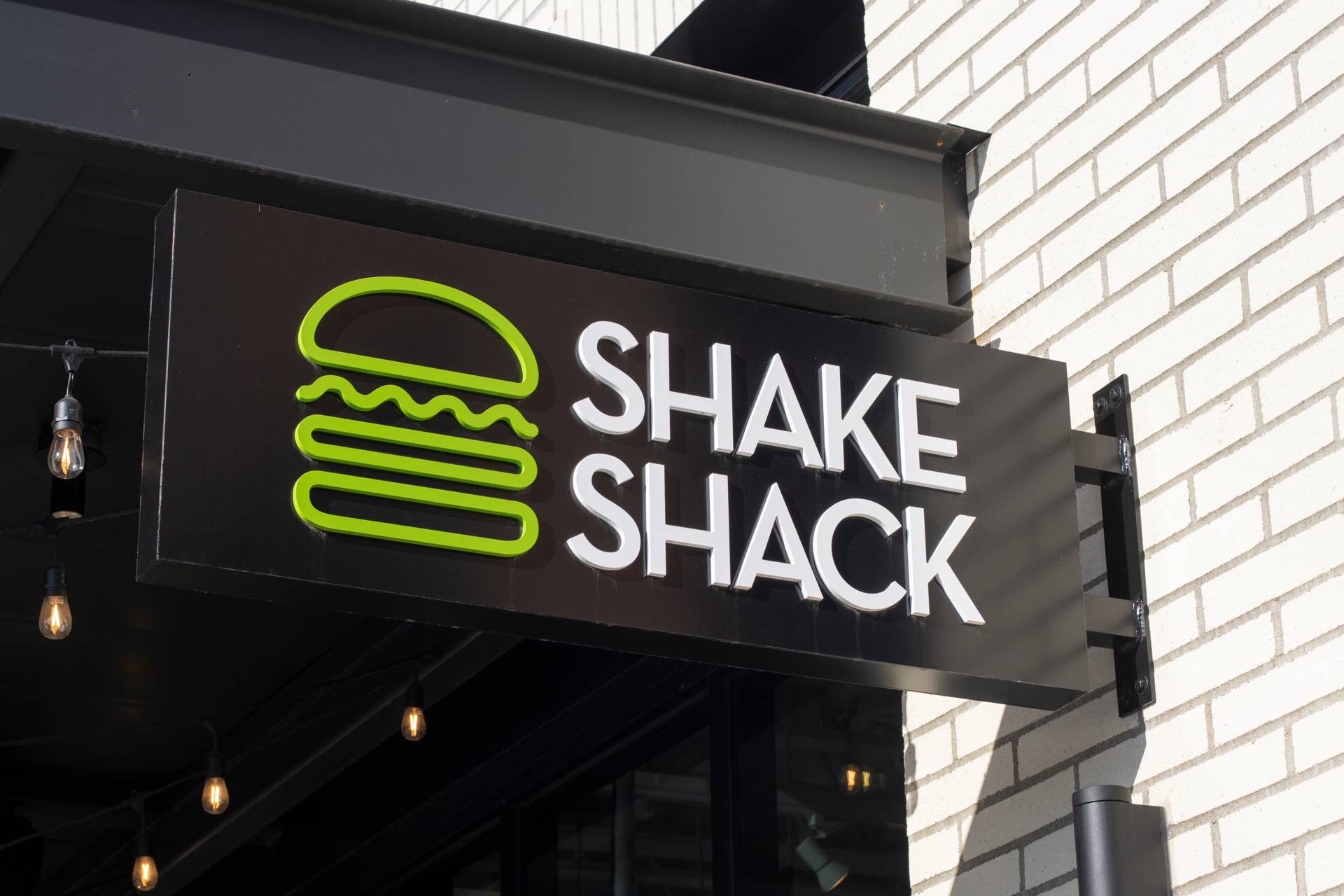 Shake Shack Drops an Unexpected New Menu Item - Men's Journal