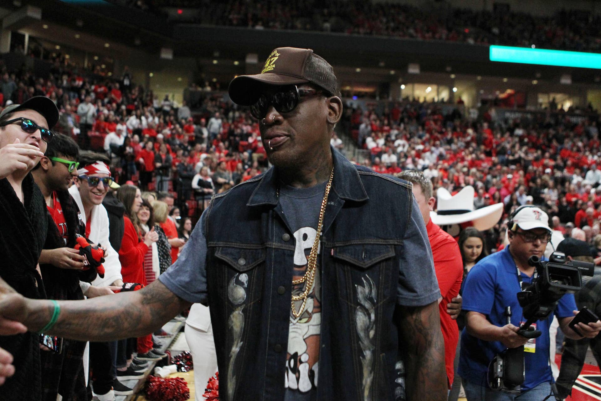 NBA Legend Dennis Rodman Reacts to Hulk Hogan's Tragic Death - Men's ...