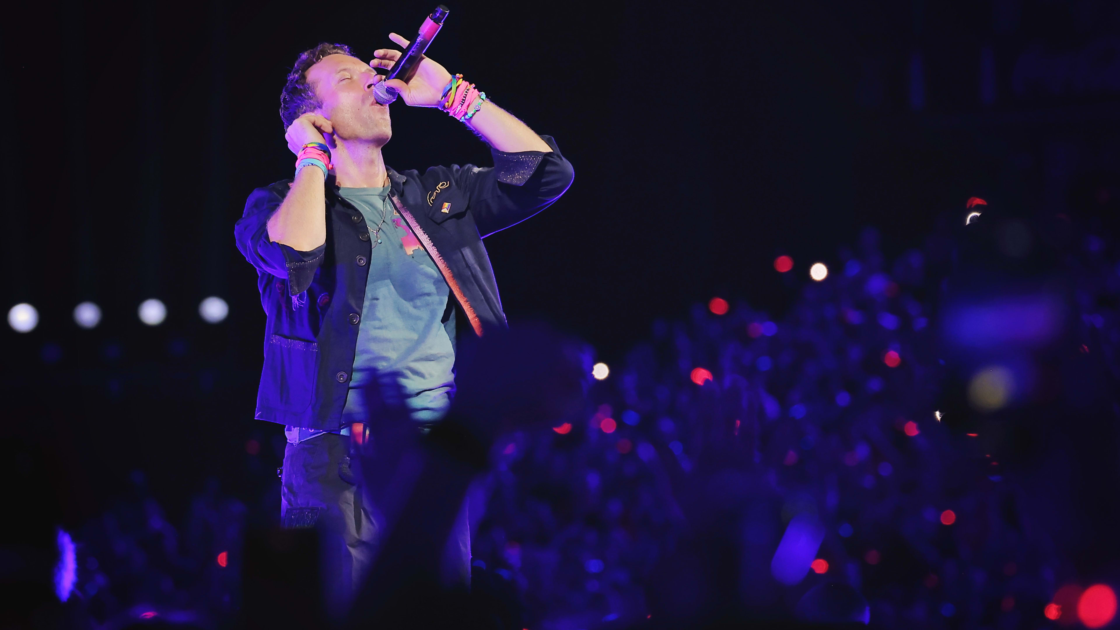 Kristin Cabot Resigns From Astronomer After Coldplay Kiss Cam ...