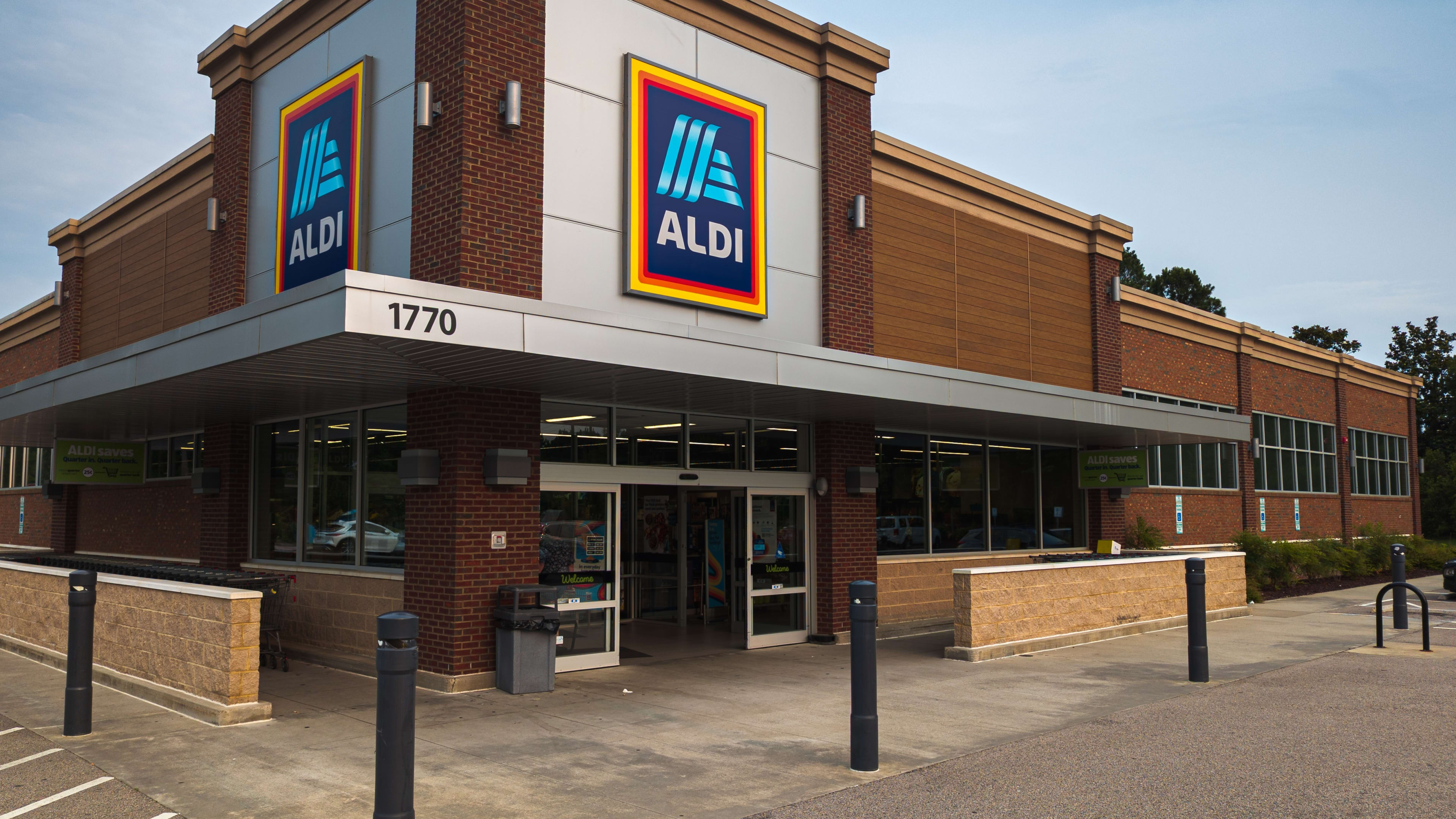 Aldi Fans Love These Affordable and Versatile Mini Pans - Men's Journal