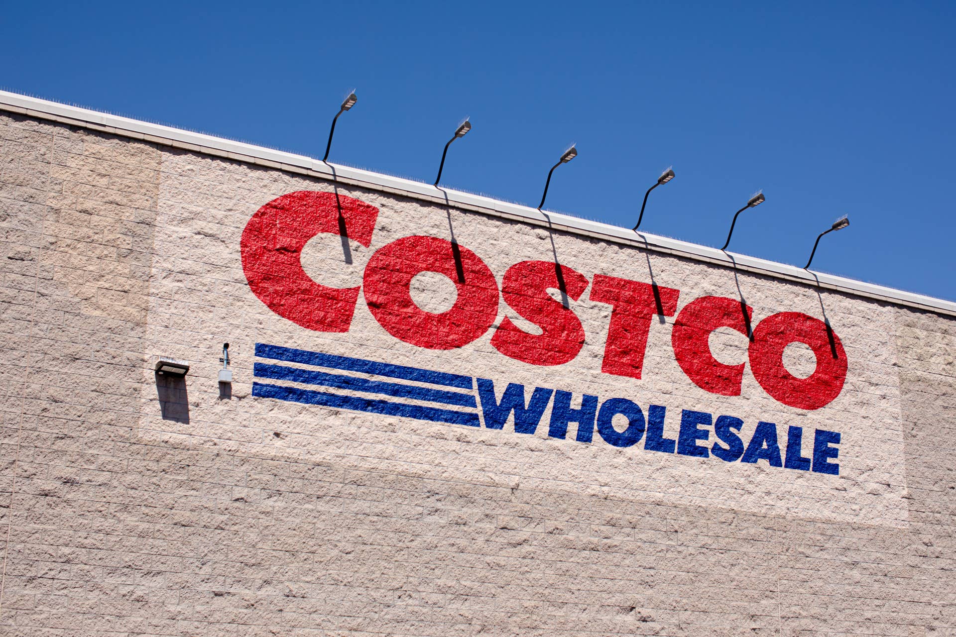Coffee Fans Are Stocking Up on Costco's Convenient Coffee Lineup - Men ...