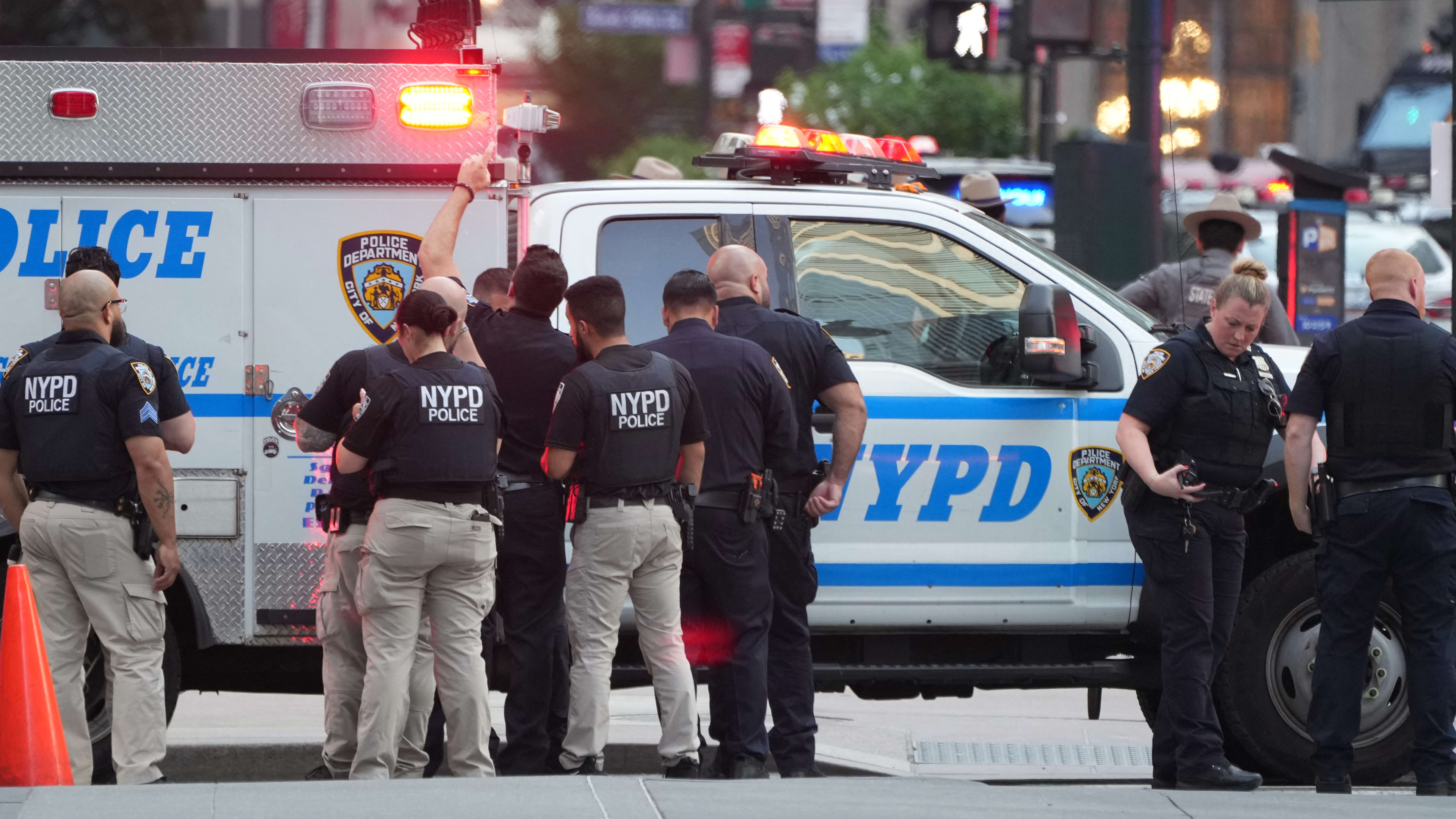 More Details Emerge About NFL Employee 'Seriously Injured' in NYC Shooting - Men's Journal