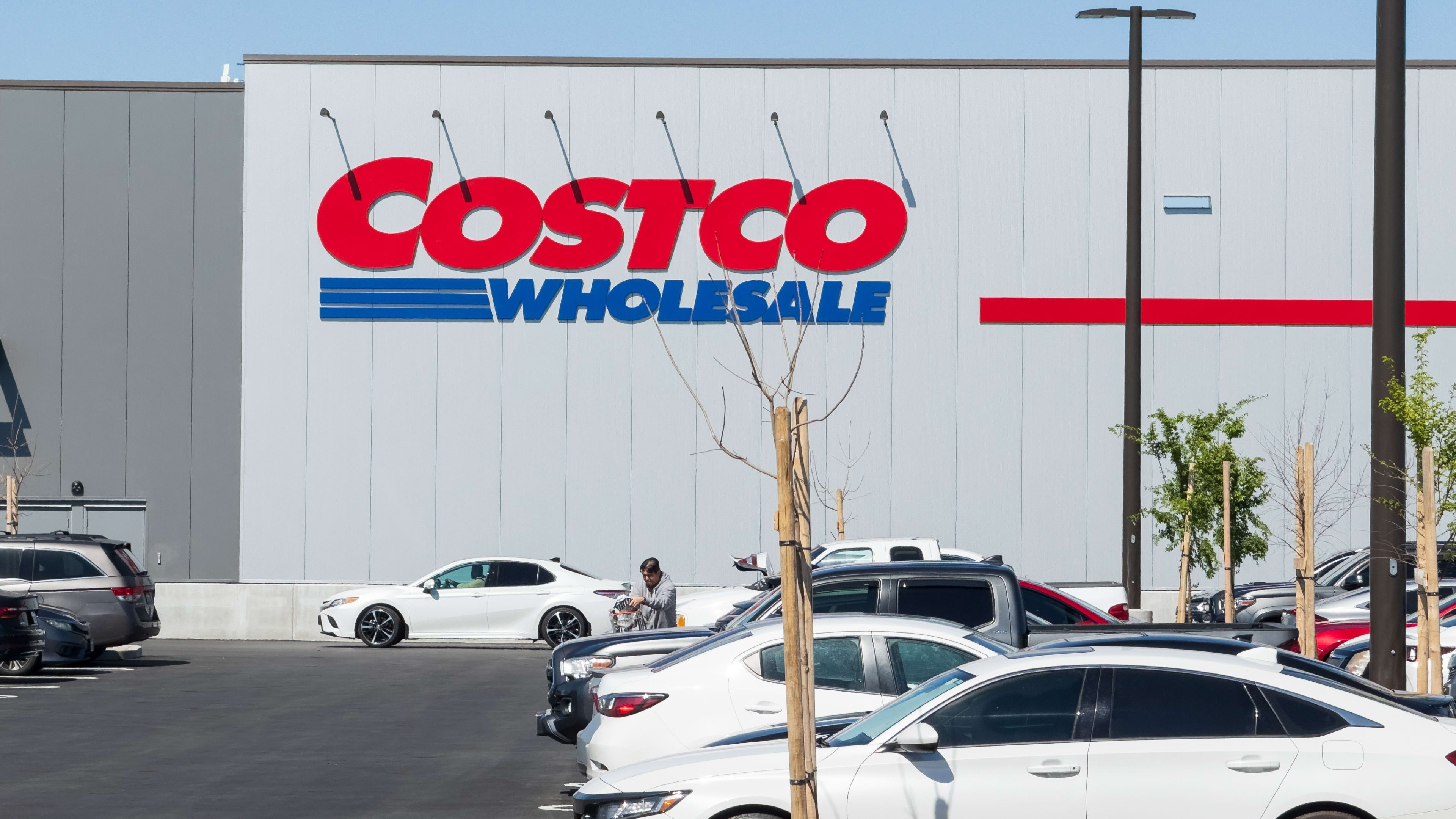 Costco Relaunches Fan-Favorite Lemon Water, And It's On Sale - Men's ...