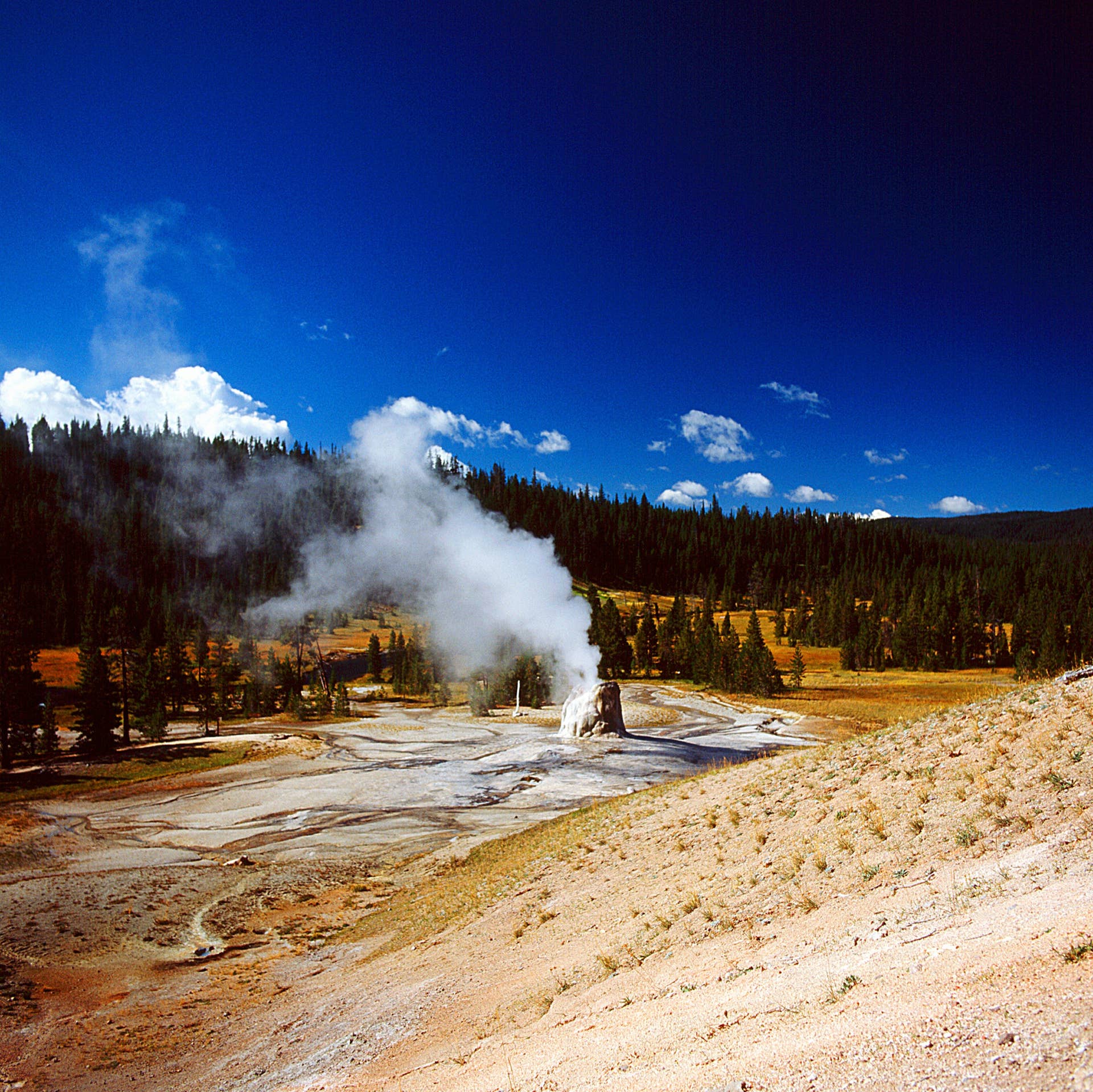 Tourist Falls Into Yellowstone Geyser, Gets Thermal Burns - Men's Journal