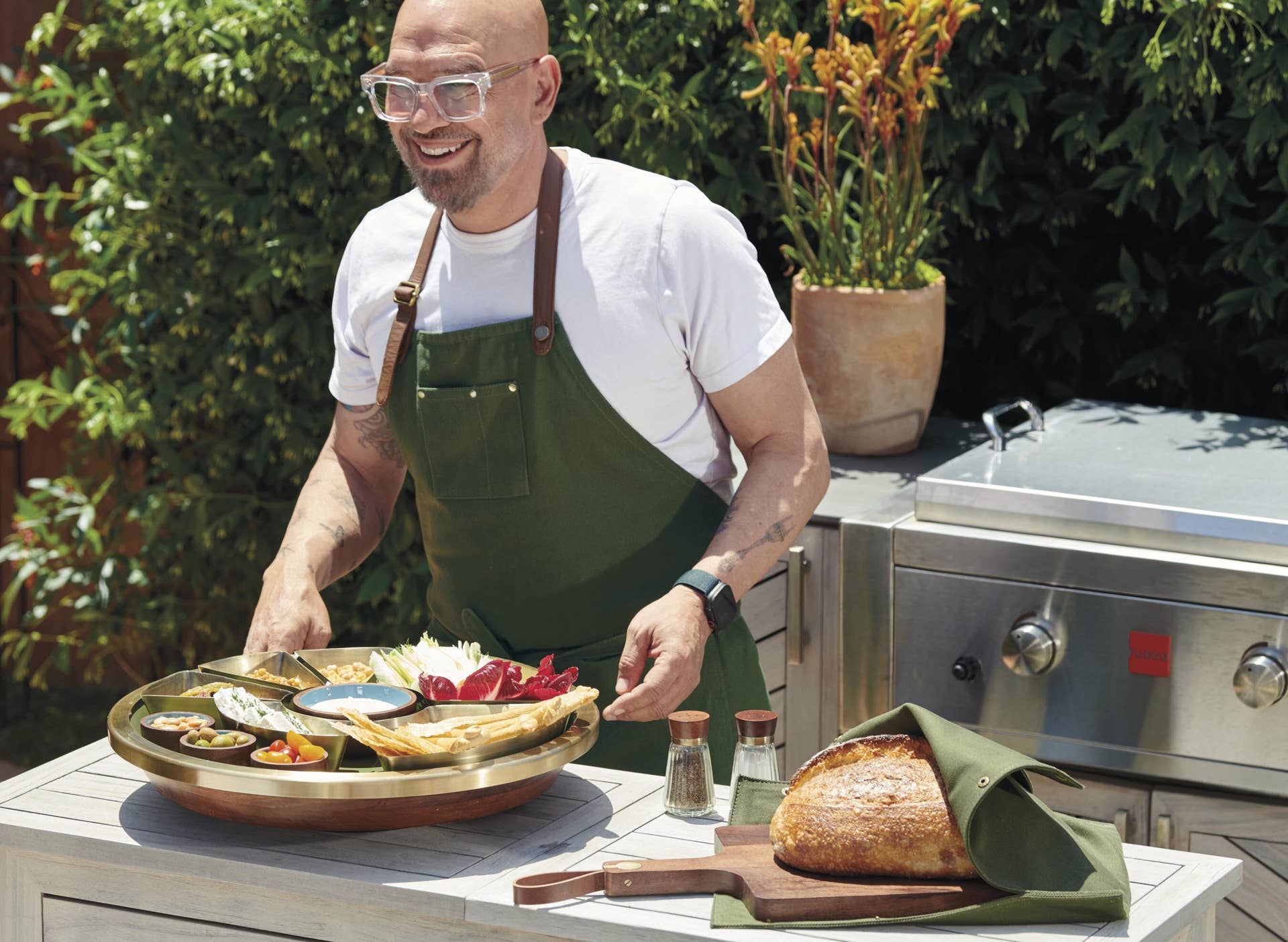 Frontgate Adds New Stylish Chef-Inspired Serving Tray - Men's Journal