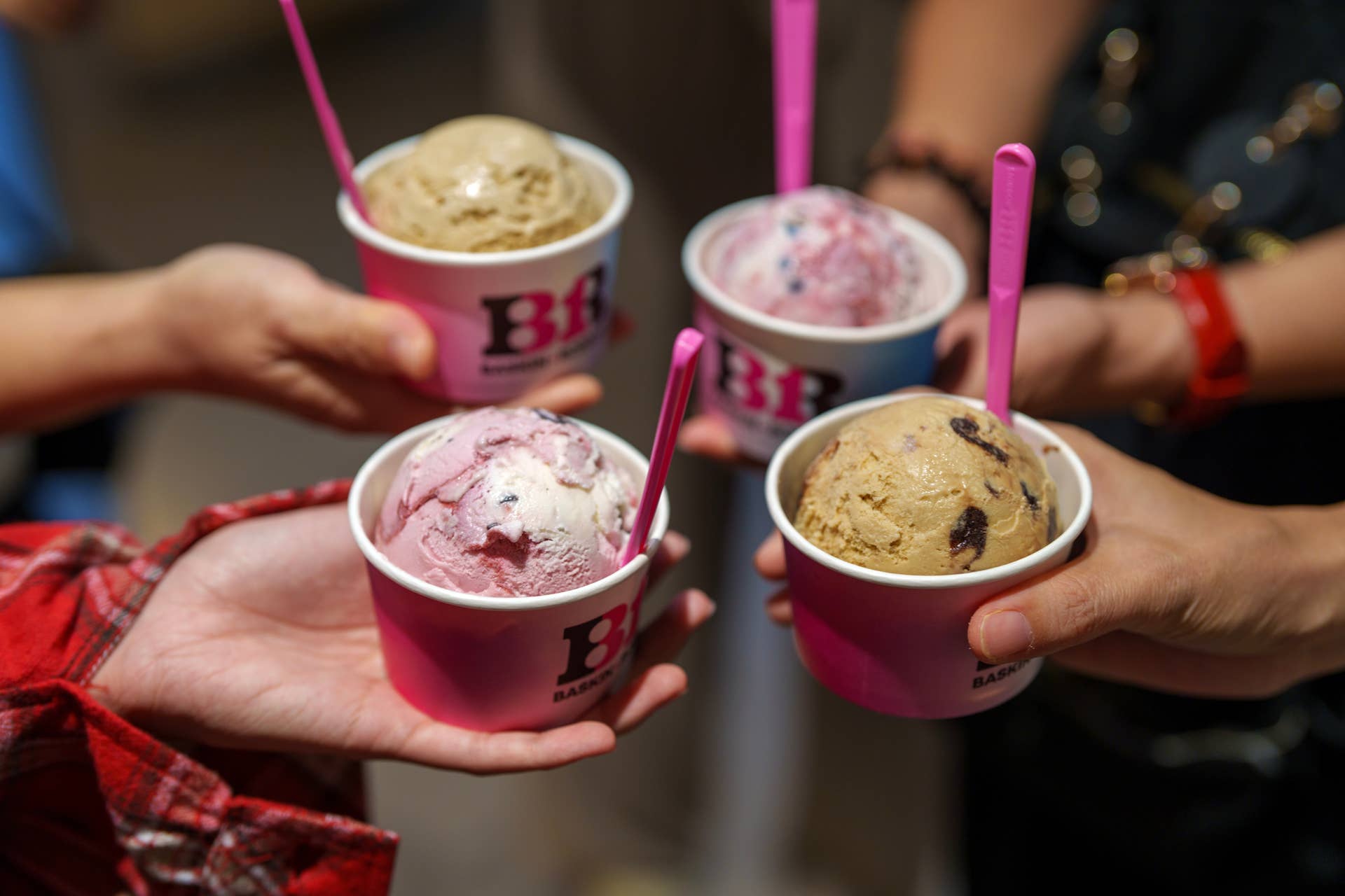 Baskin-Robbins Stacks a New Dessert That Fans Crave - Men's Journal