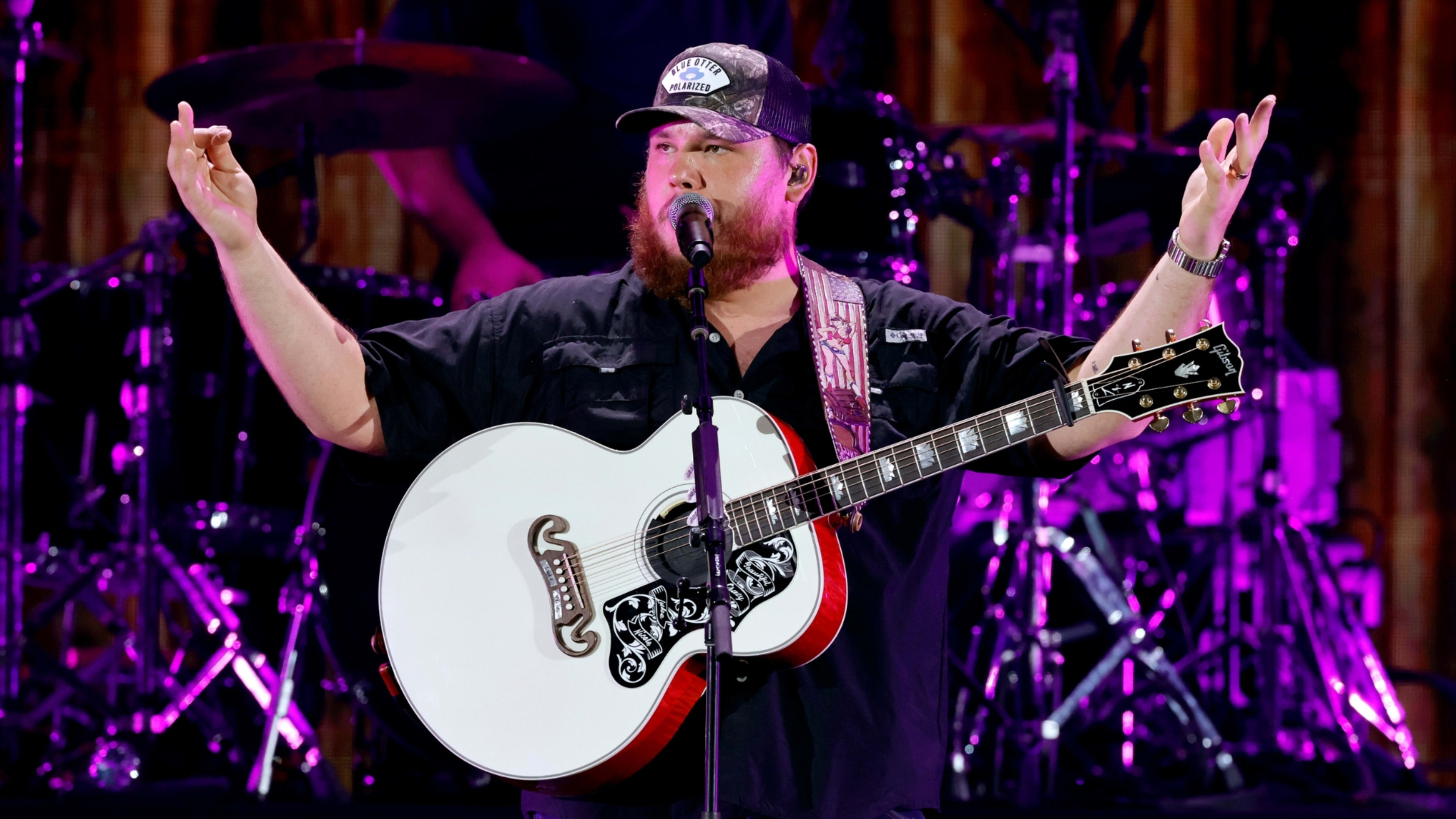 How High Is Luke Combs' Net Worth? You'd Be Surprised - Men's Journal