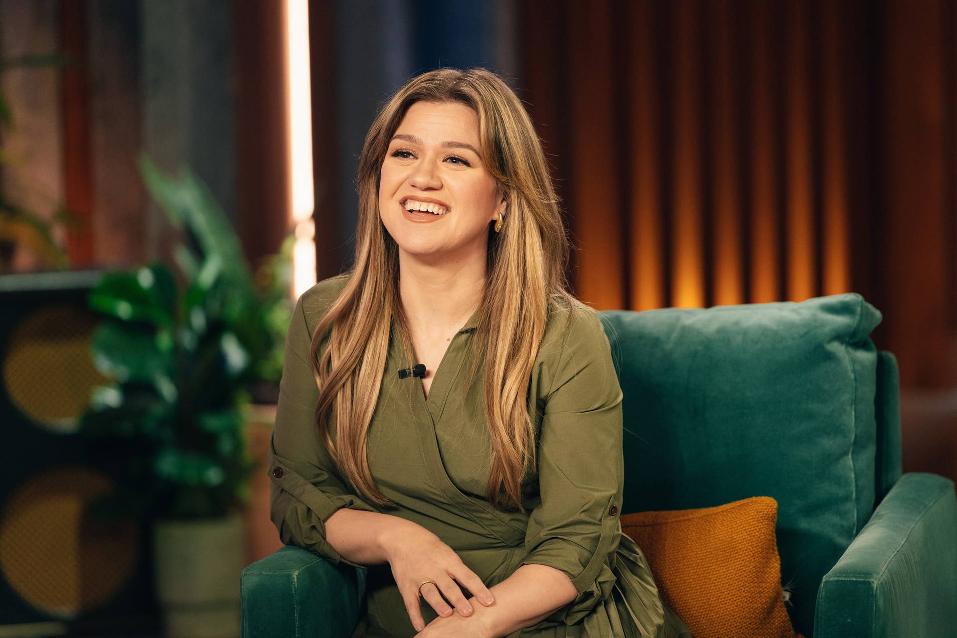'Devastated' Kelly Clarkson Cancels 2 Concerts This Weekend, 1 Right ...