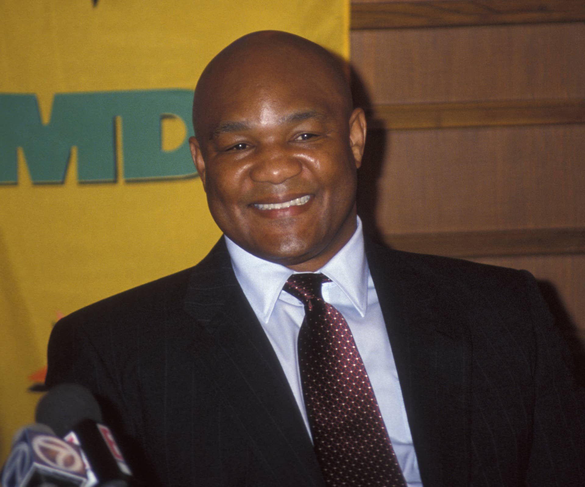'George': Remembering George Foreman’s Strange, Short-Lived ‘90s Sitcom ...