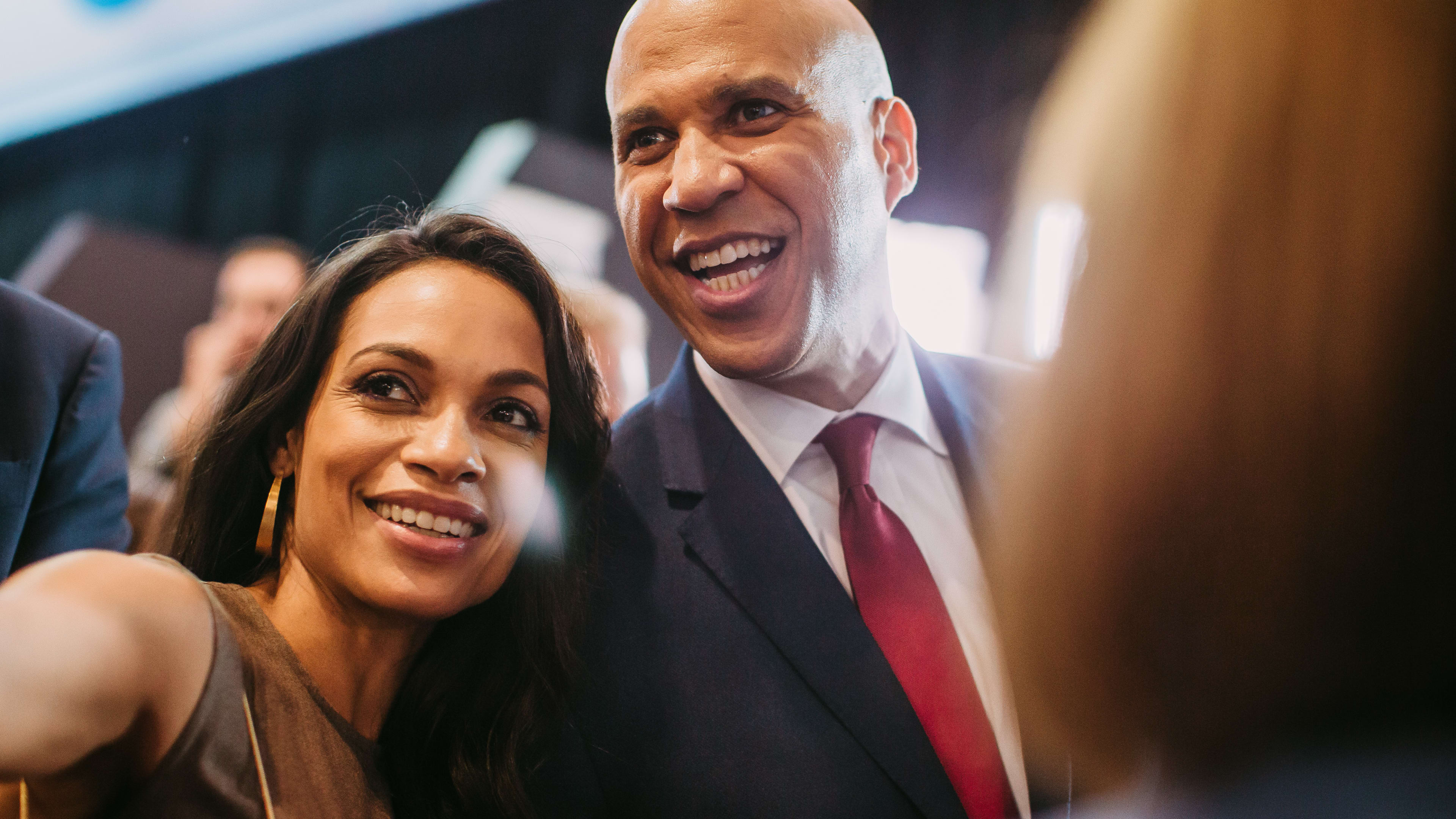 Cory Booker Girlfriend & Dating History: He Doesn't Have a Wife - Men's ...