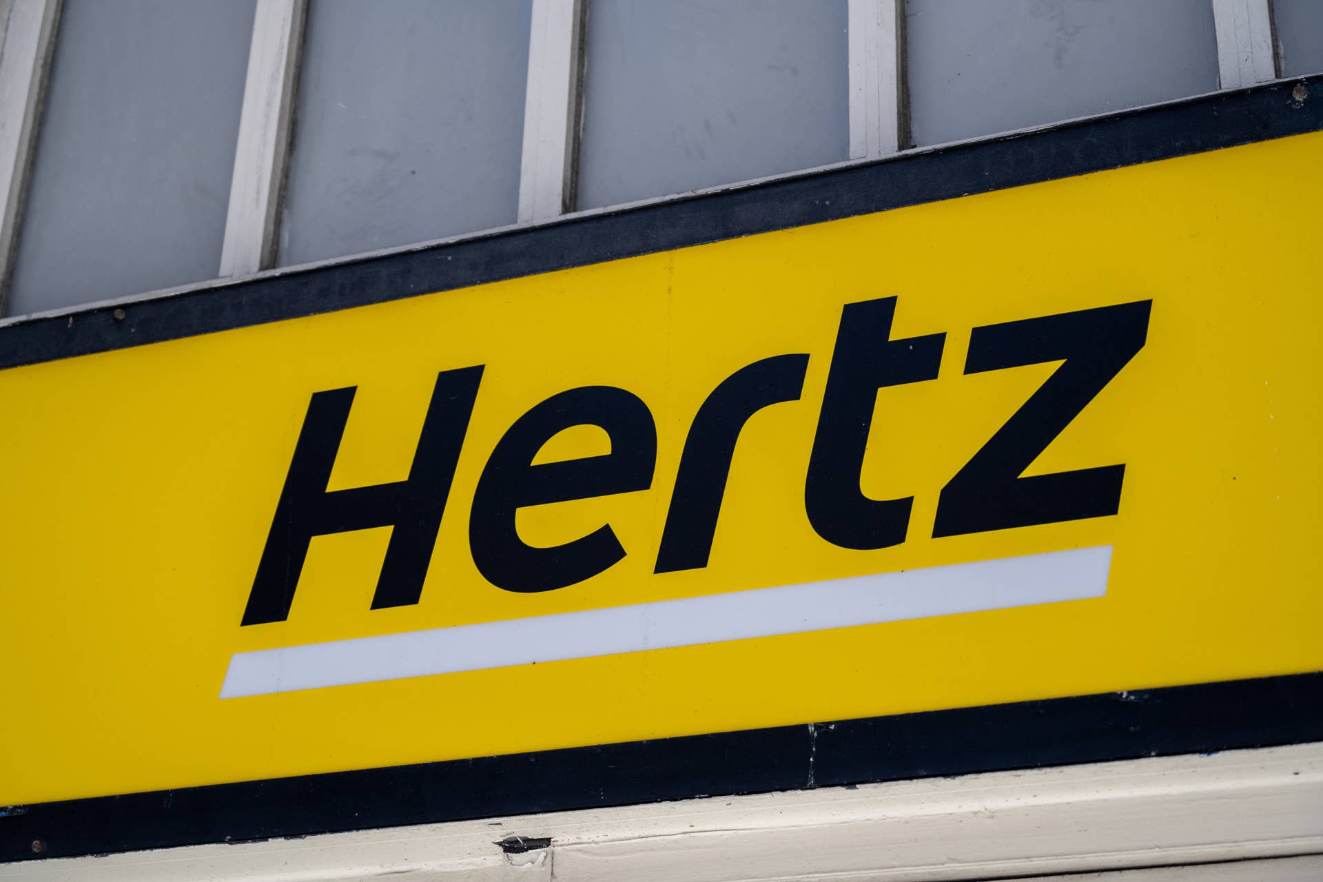 Amazon Teams Up With Hertz to Sell Used Cars Online - Men's Journal