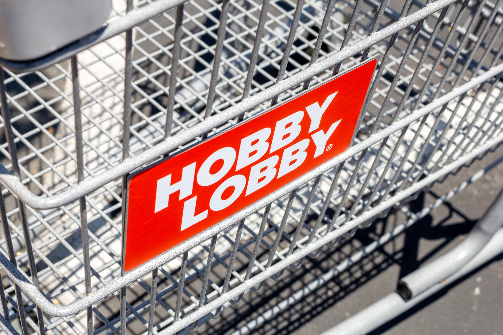 Hobby Lobby's Smart Serving Set Is a Tailgating Winner - Men's Journal
