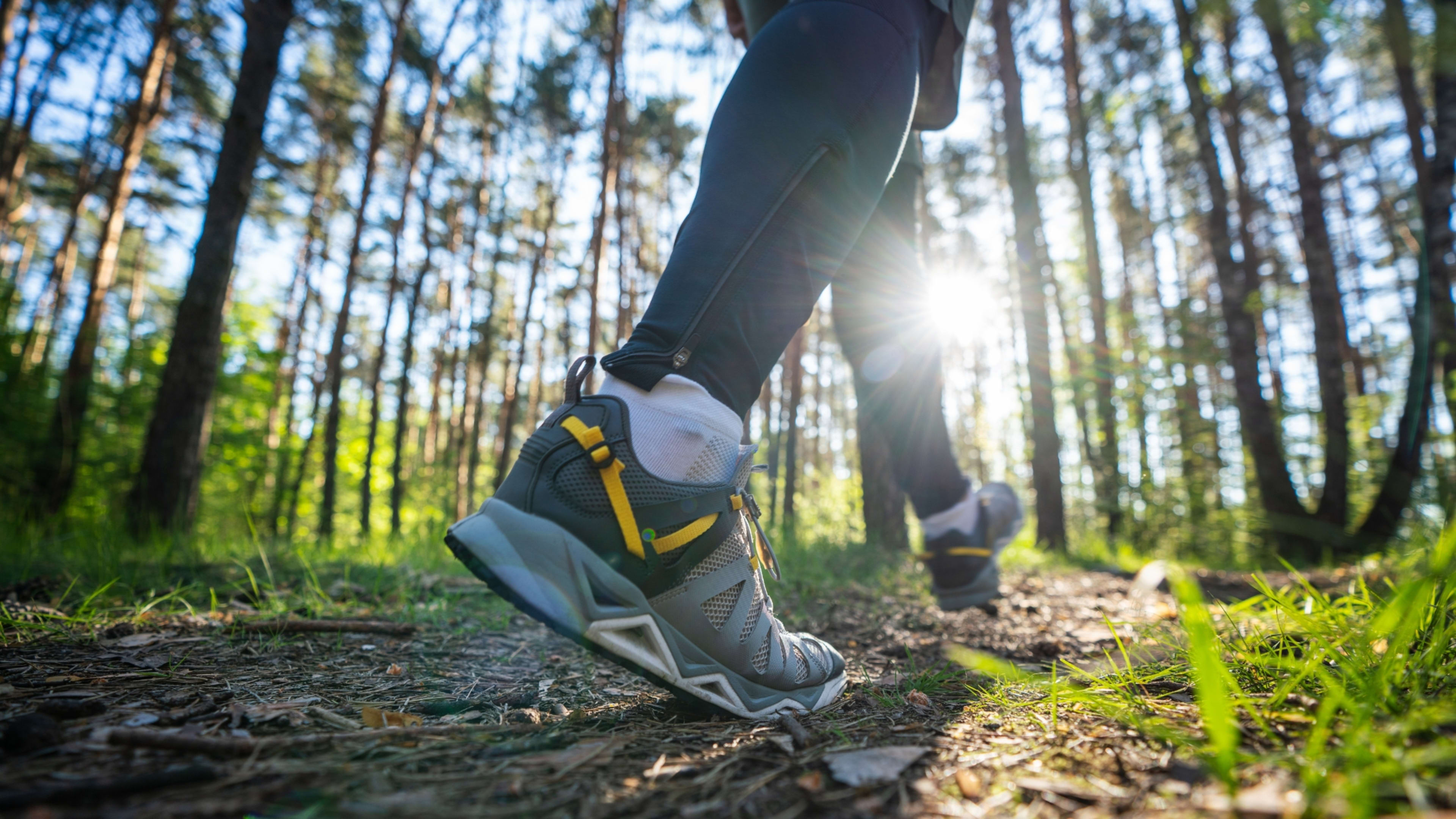 Walking Tweak Relieves Knee Pain Better Than Pain Pills - Men's Journal