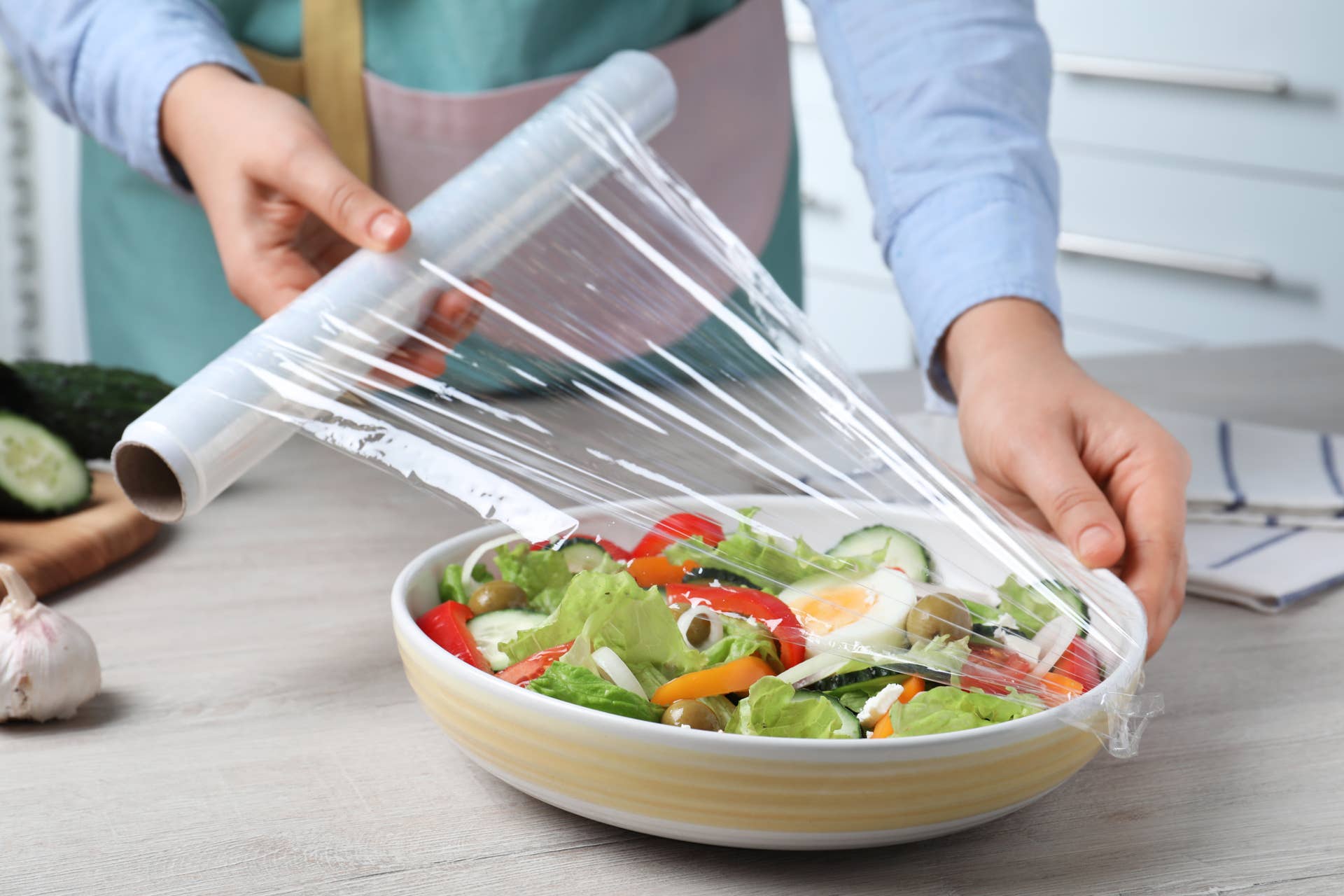 This Genius Cling Wrap Hack Simplifies Storing Leftovers - Men's Journal