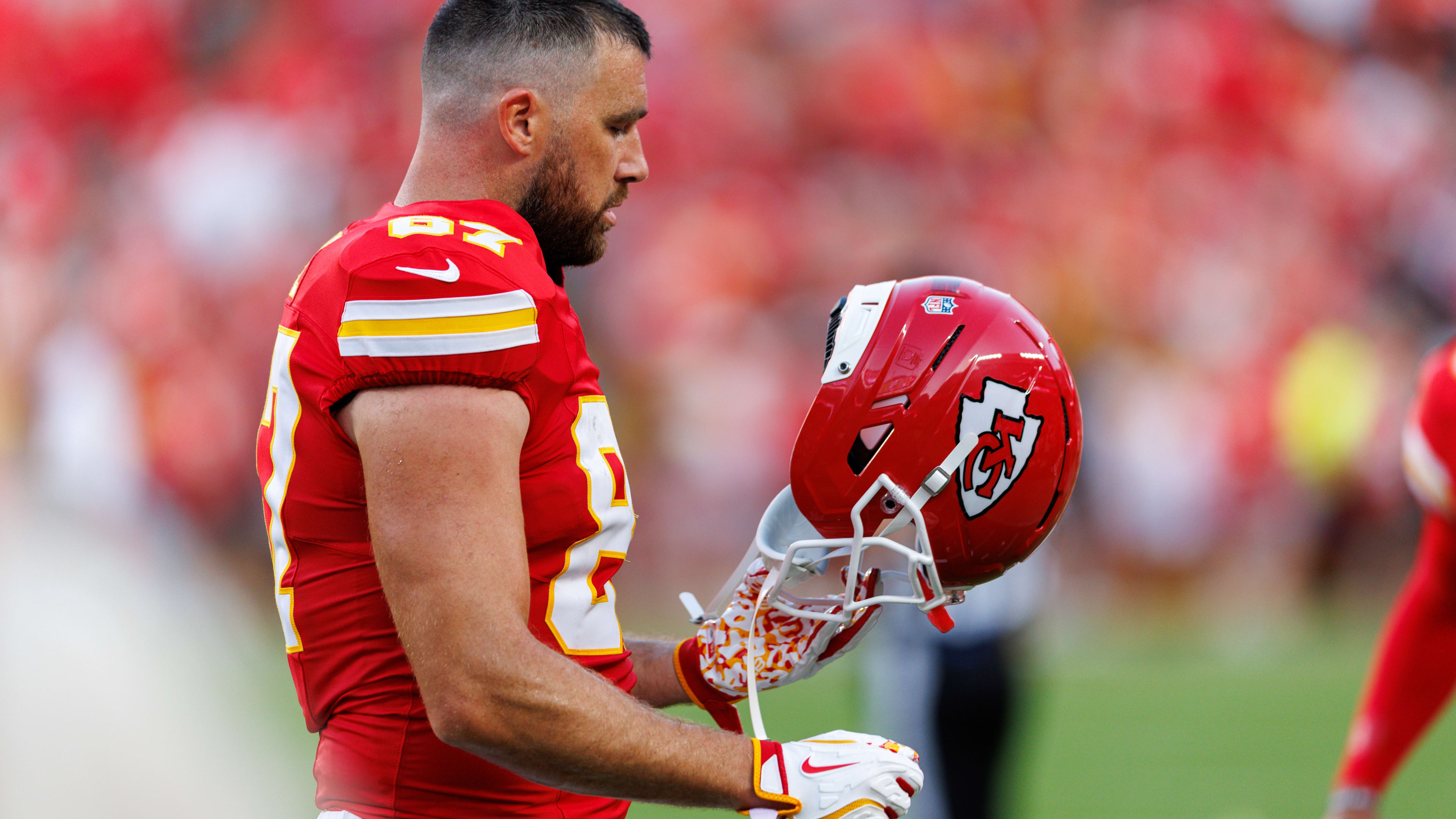 Travis Kelce's Coach Had One Question About Hard Slap During Game in ...