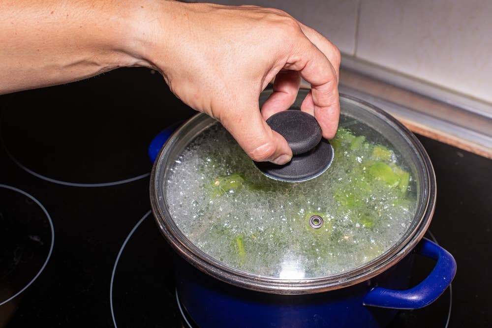 Why Cooking With the Lid On vs. Off Changes Everything - Men's Journal