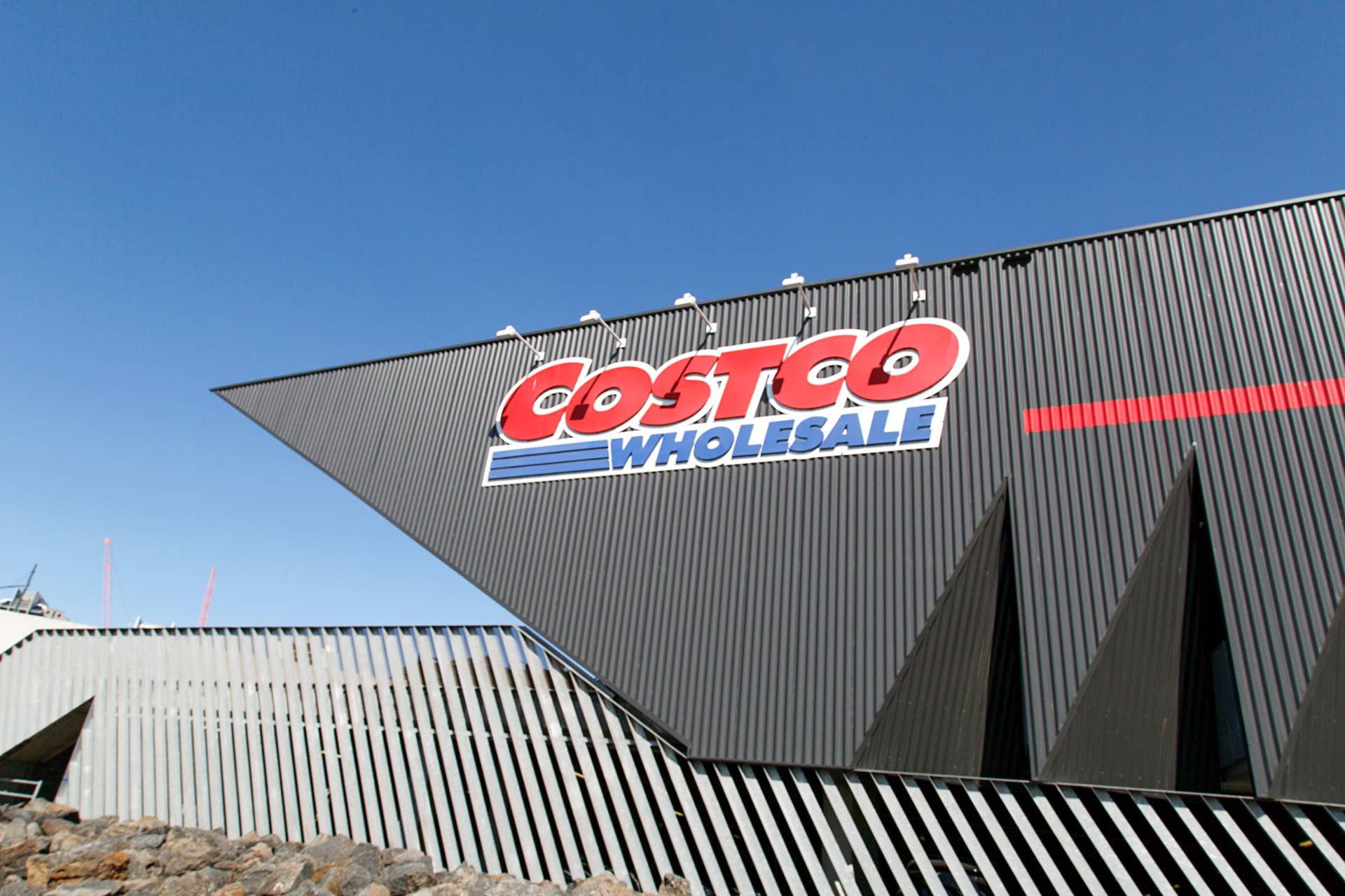 Costco's XL Stack Jug Keeps Liquids Cold for 34 Hours - Men's Journal