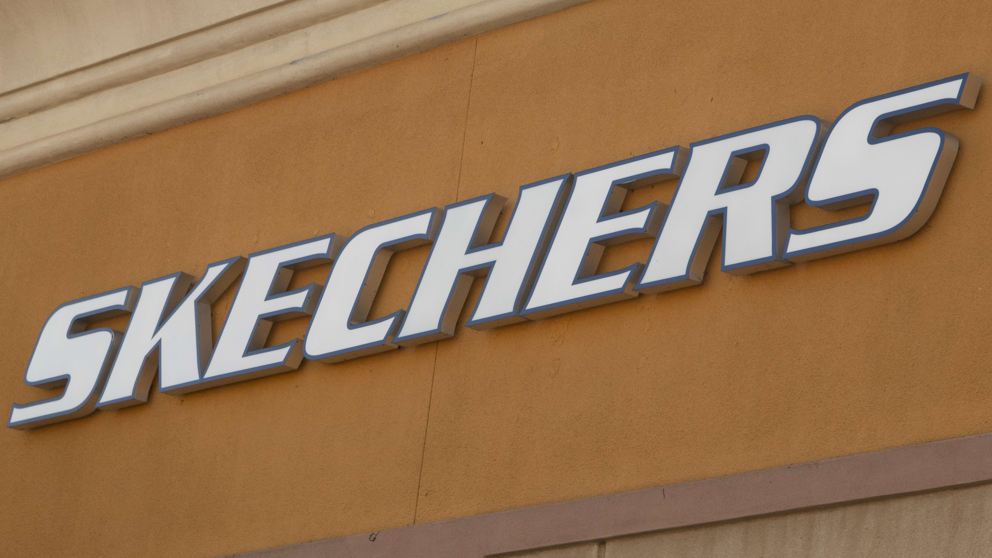Skechers’ Very Well-Cushioned Walking Shoes Are Over 50% Off - Men's ...