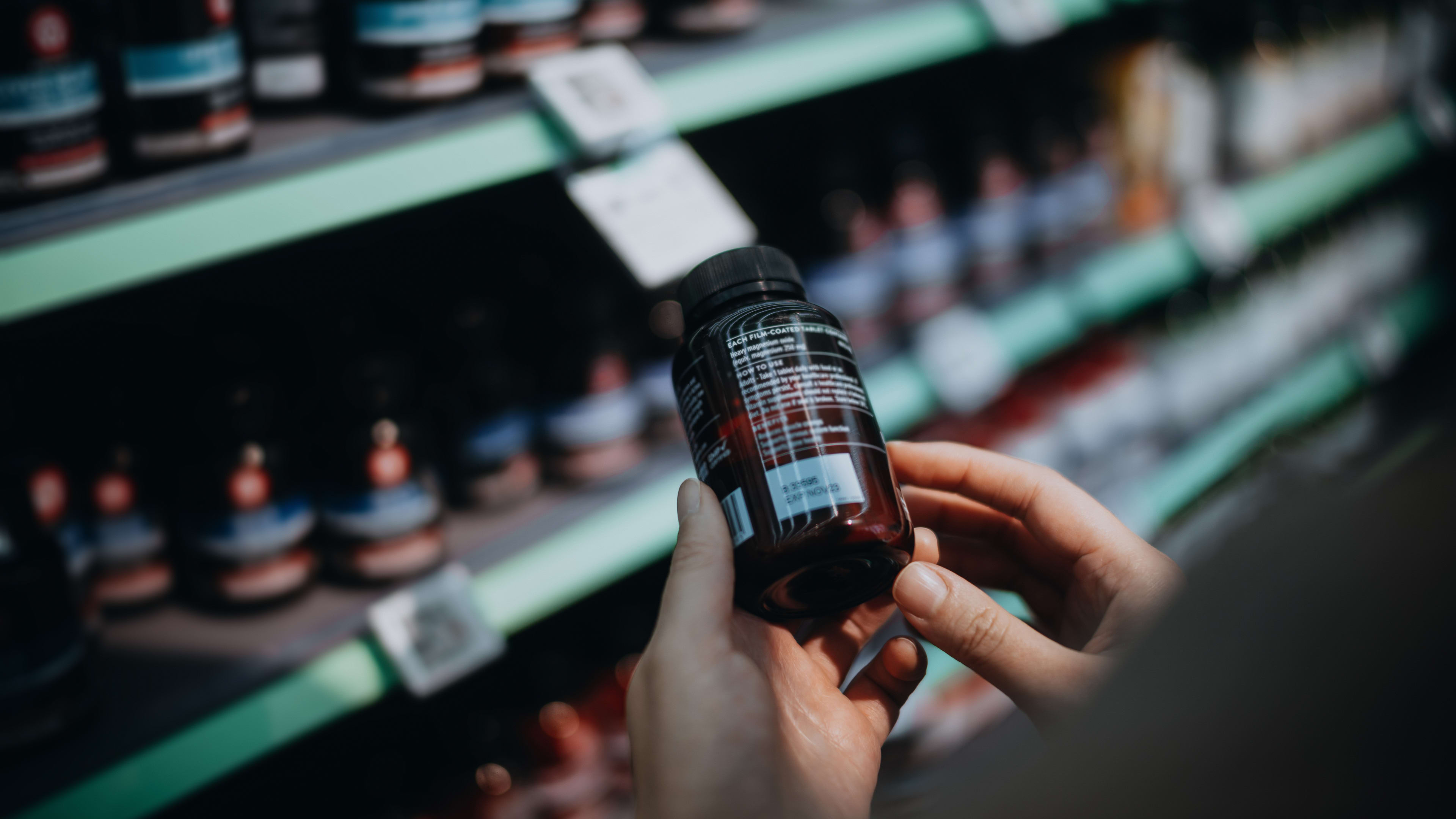 Doctor of Pharmacy Reveals Common Supplement Mistakes - Men's Journal