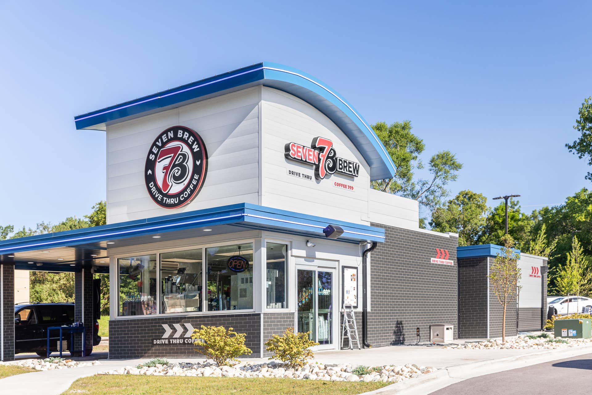 7 Brew Hits 500 Locations and Puts Big Coffee on Notice - Men's Journal