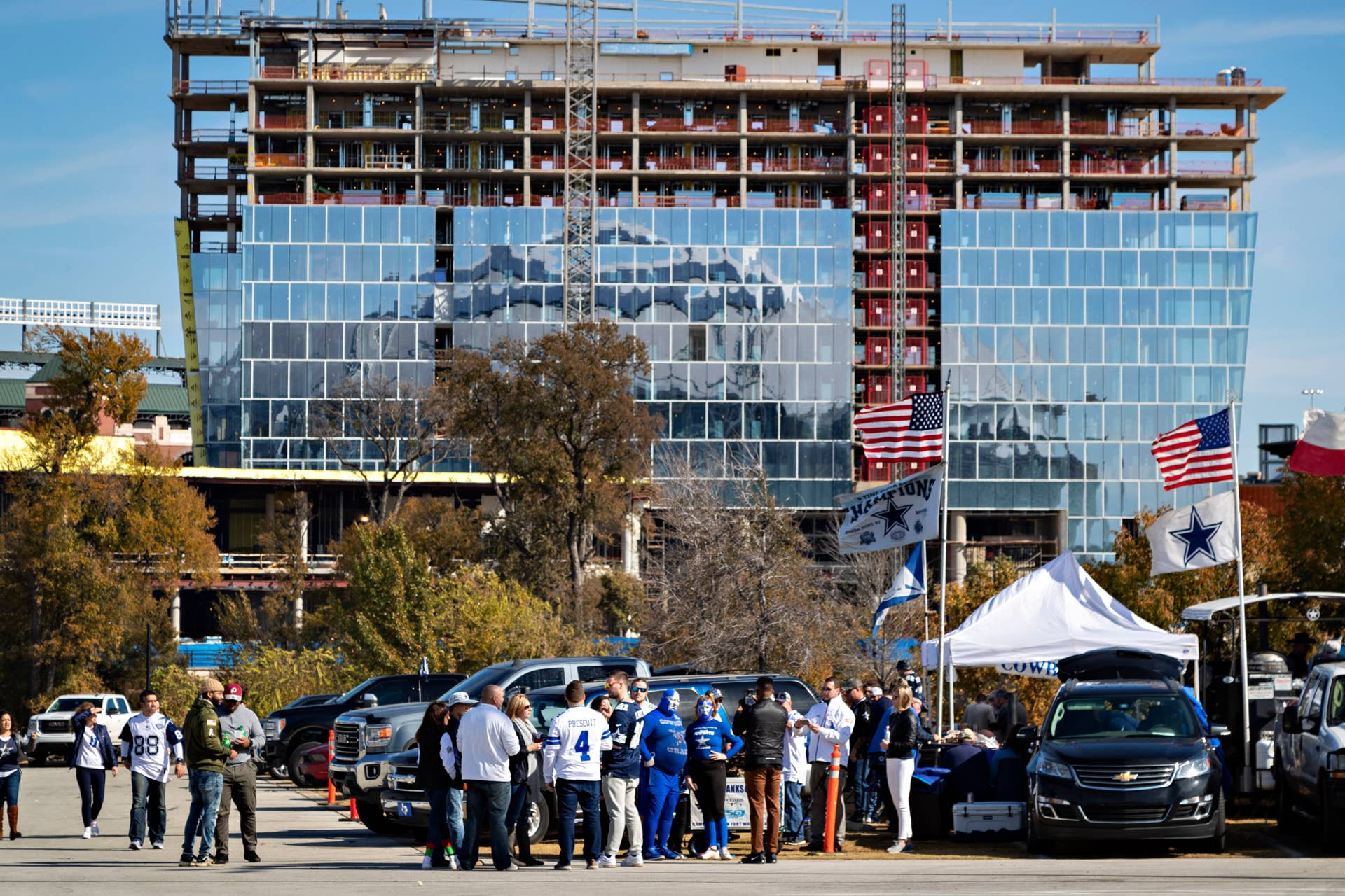 Study Names The No. 1 Tailgating Scene in the NFL - Men's Journal