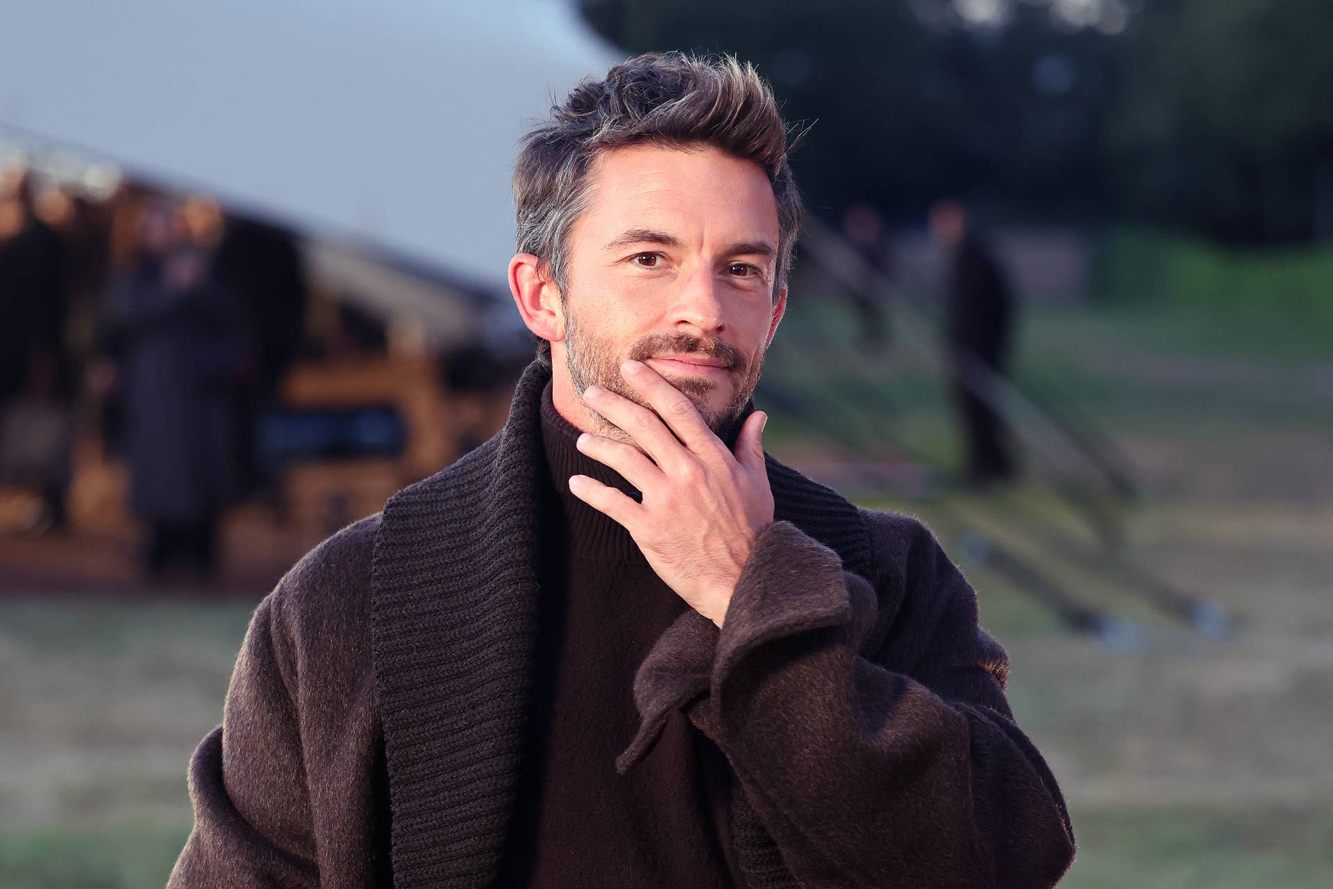 Jonathan Bailey Reacts to 'Absurd' Sexiest Man Alive Decision - Men's ...