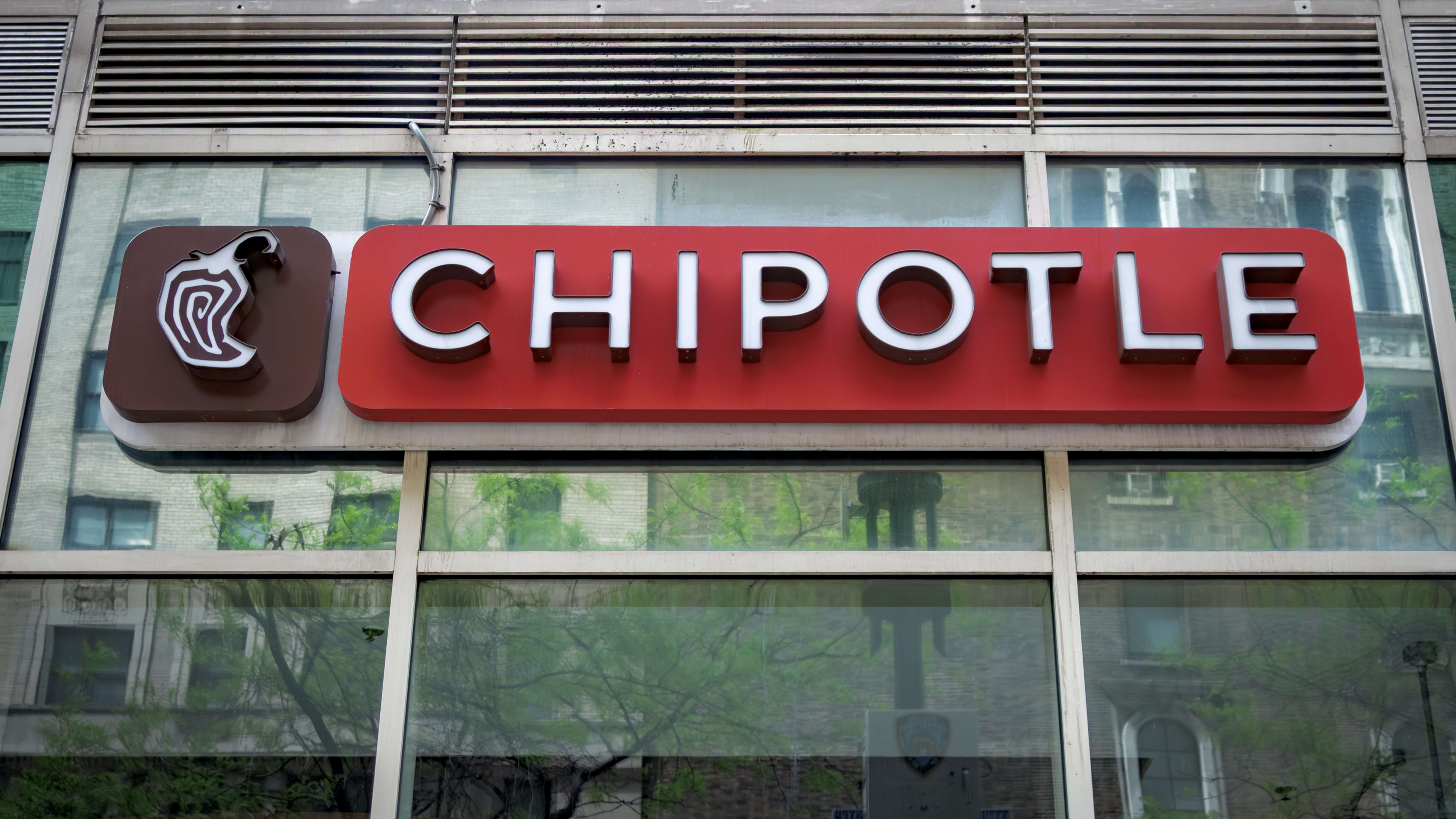 Chipotle Veterans Day 2025: Free Entrée Offer - Men's Journal