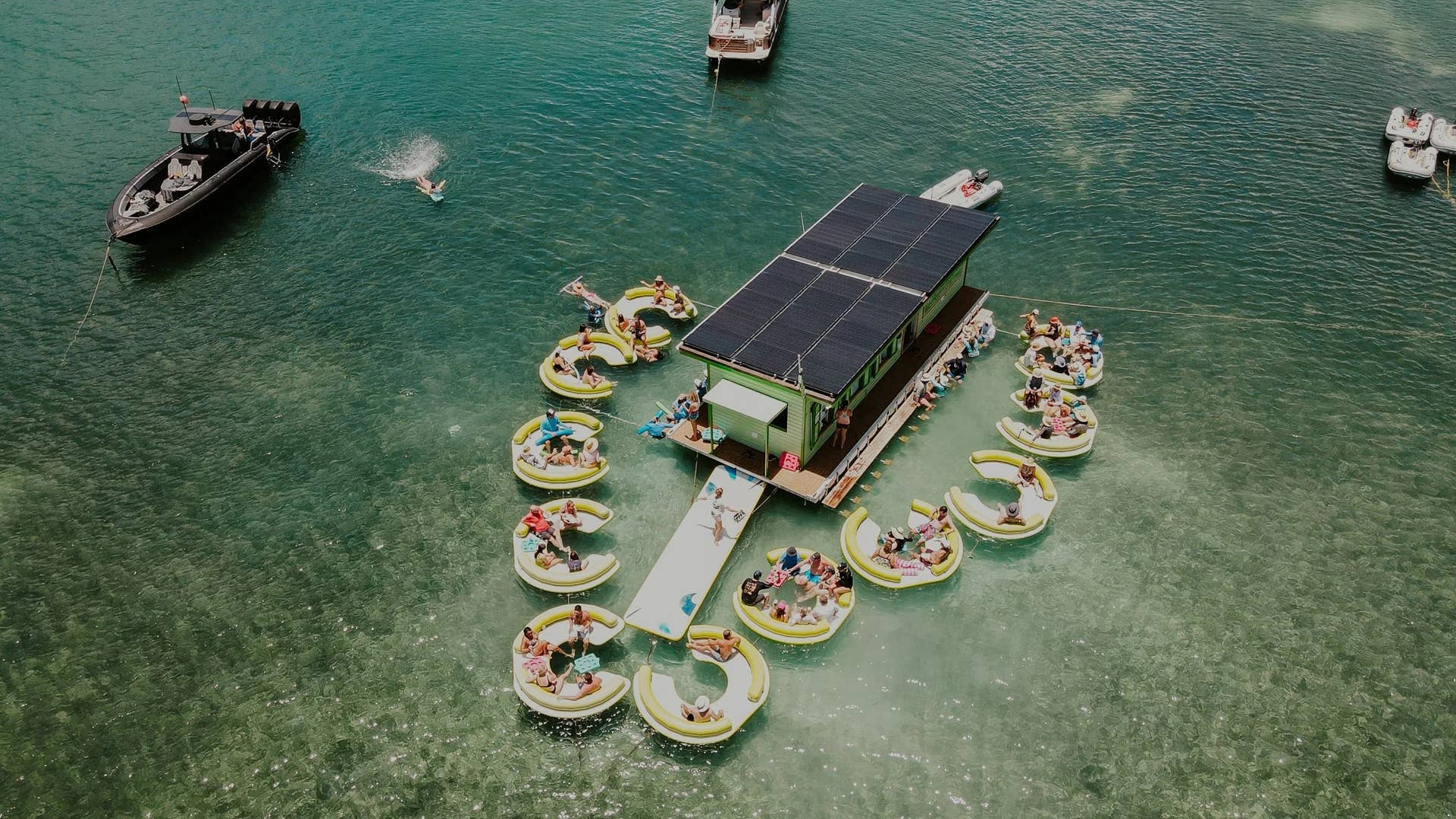 New Floating Taco Bar Opens in St. Thomas - Men's Journal