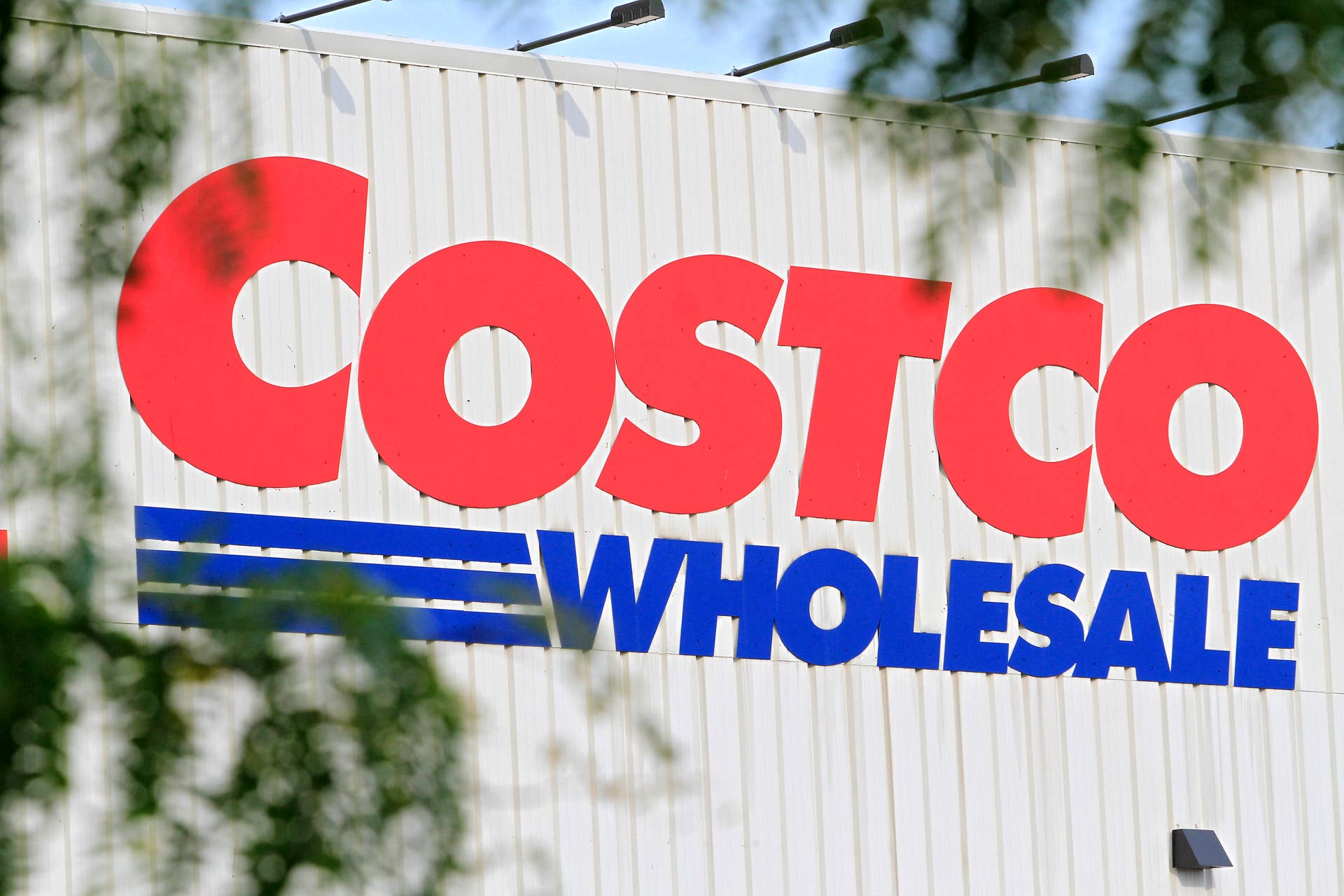 Is Costco Open on Thanksgiving? 2025 Holiday Hours - Men's Journal