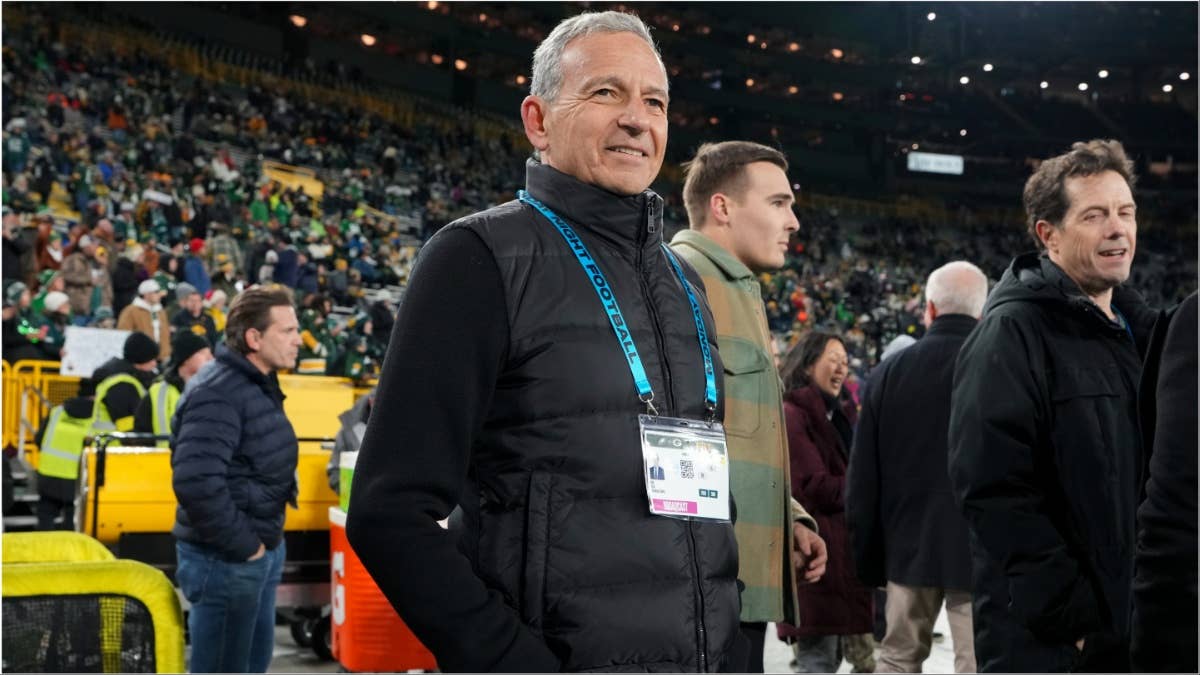 Disney CEO Bob Iger Slammed Over YouTube TV Blackout: 'Empty Suit ...