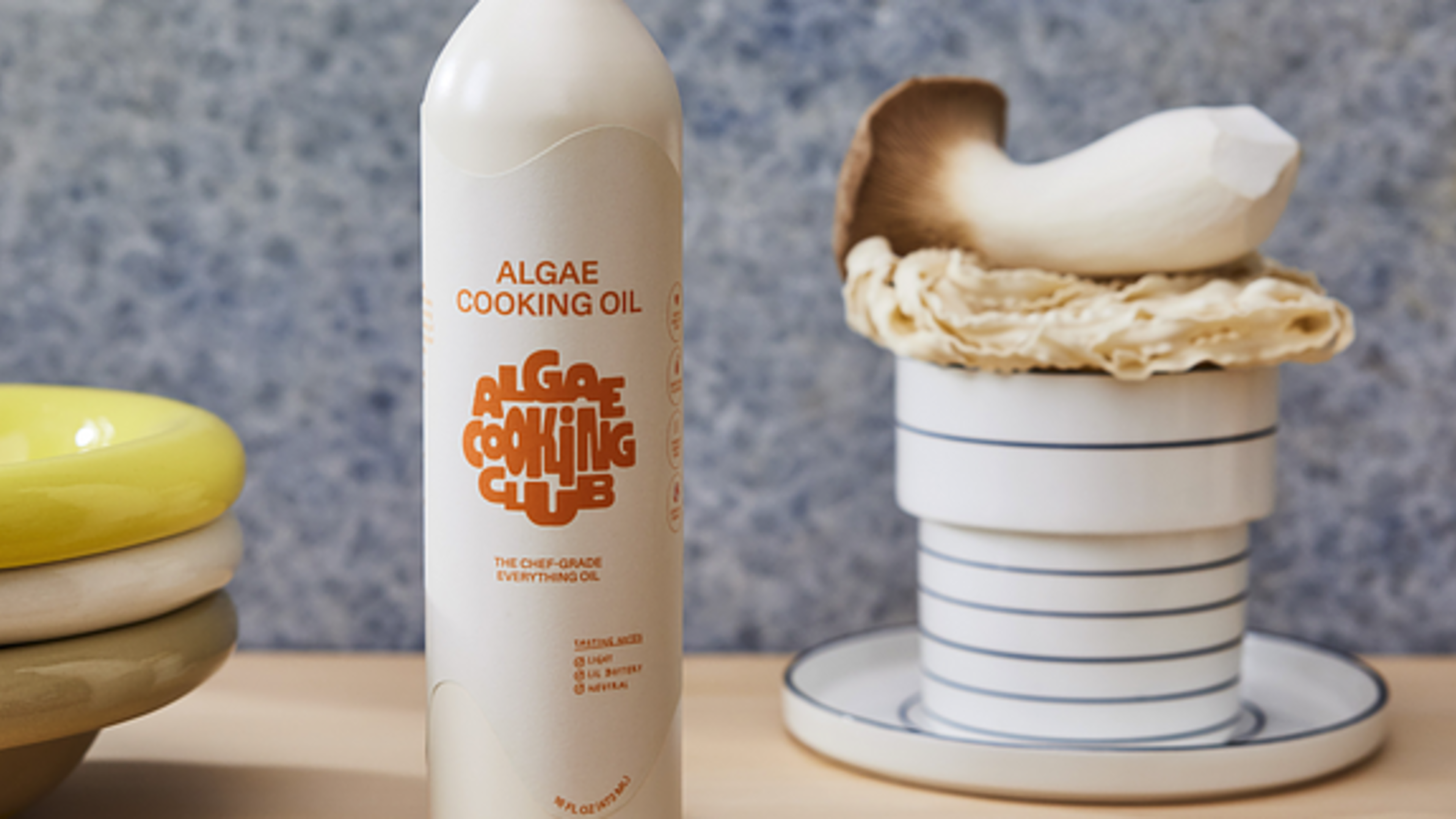 Why Algae Cooking Oil Deserves a Spot in Your Kitchen - Men's Journal