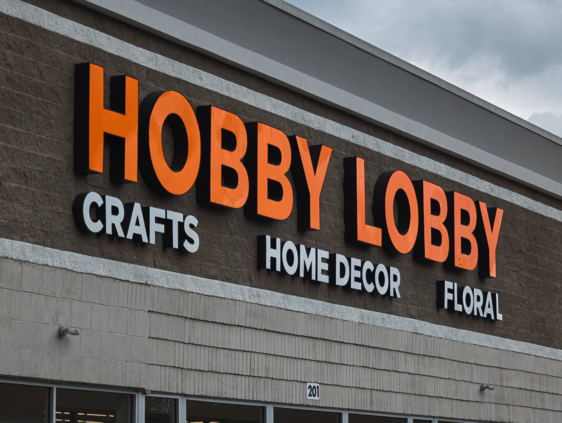 Hobby Lobby’s $13 Tray Is Ideal for On-the-Go Charcuterie - Men's Journal