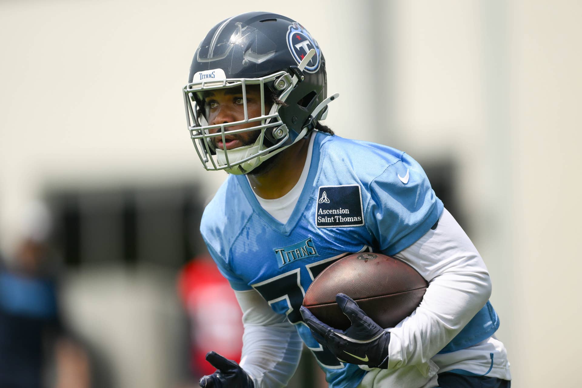 NFL Player Reports Serious On-Field Threat From Opponent - Men's Journal