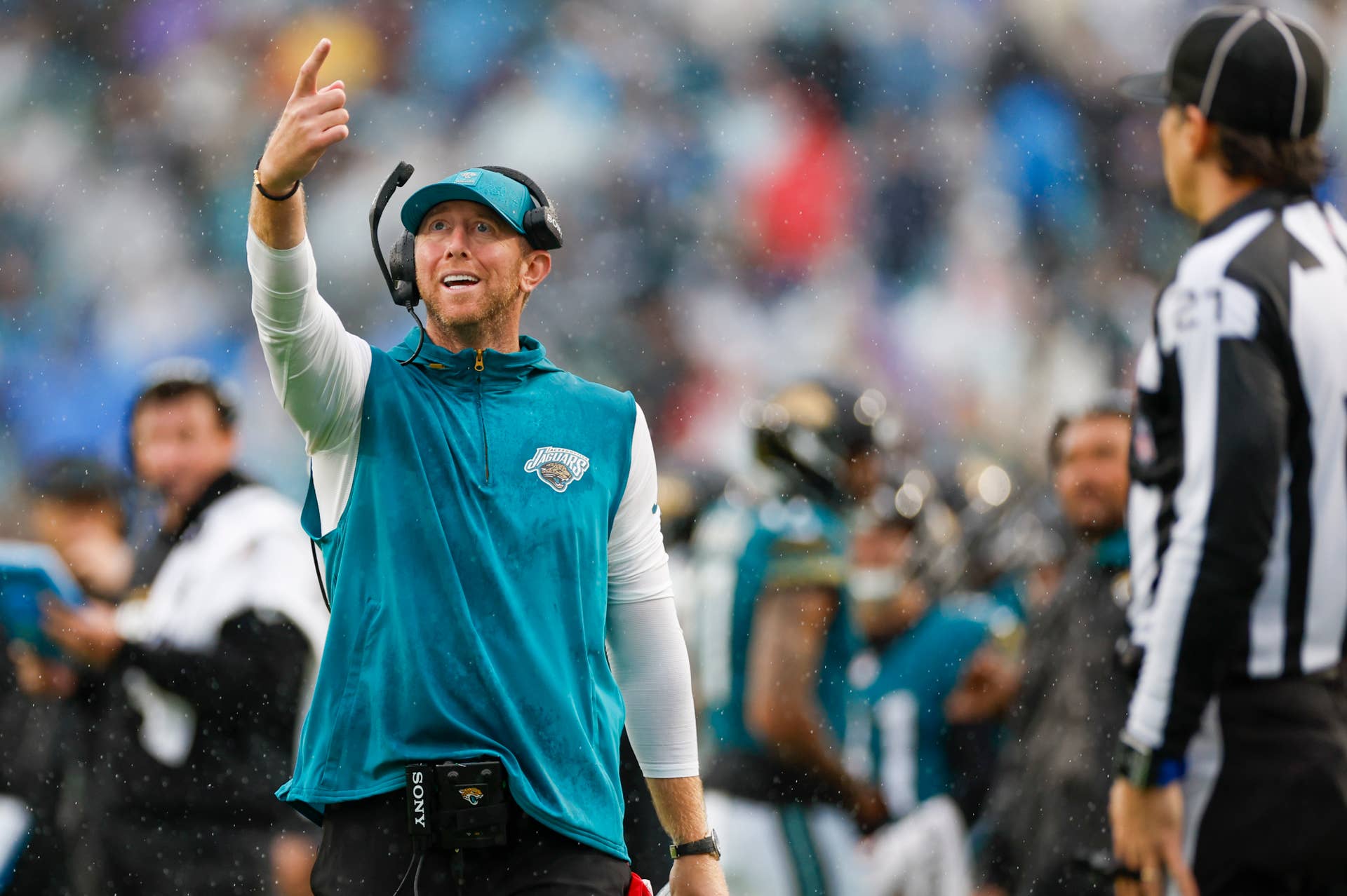 Reporter Doesn't Regret Praising Jaguars Coach Liam Coen - Men's Journal