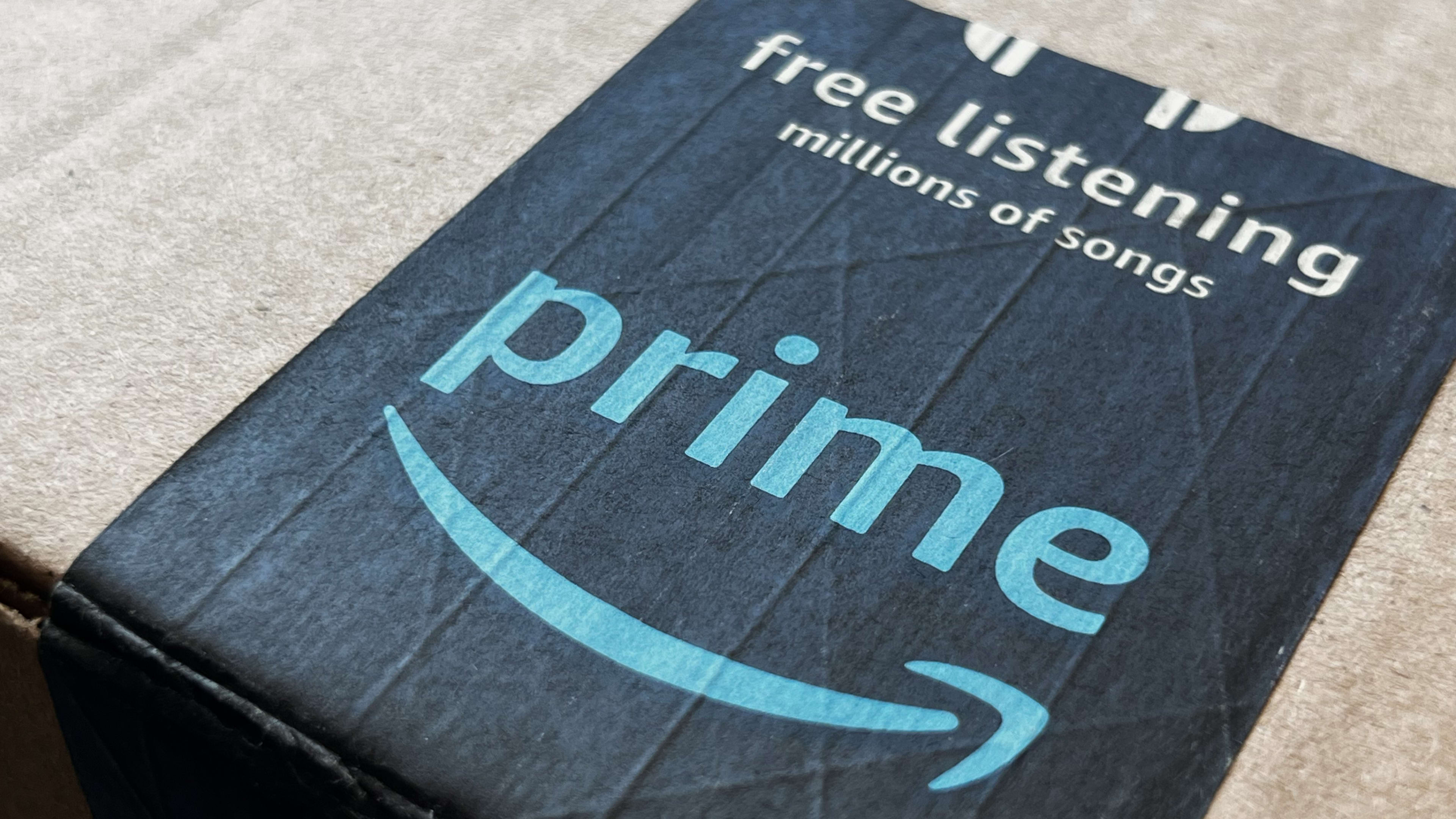 Amazon's Bestselling Smart Floor Lamp Is on Sale for $65 - Men's Journal