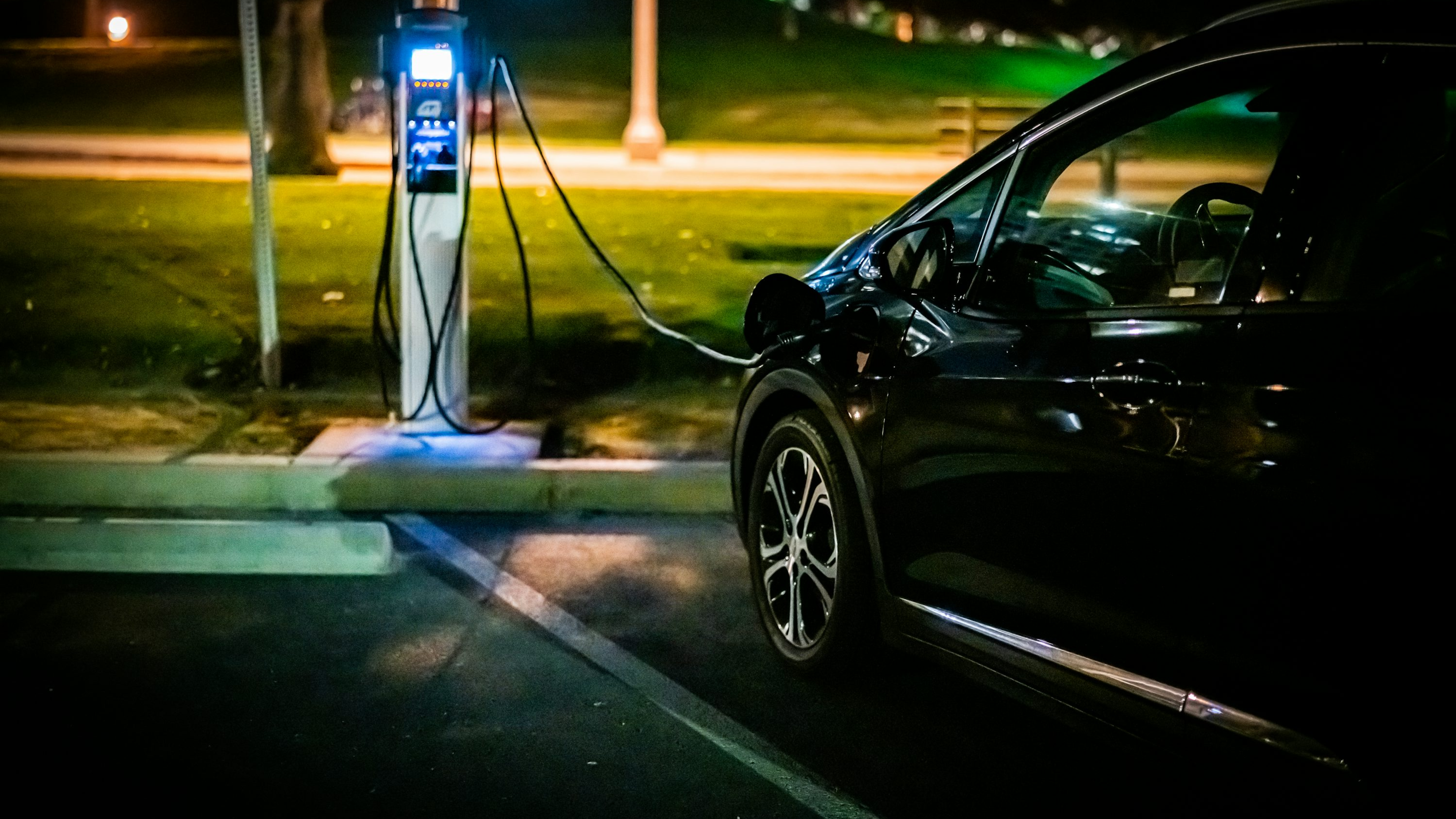 That $5 Billion EV Charging Program Is Back—Here's What It Means for ...