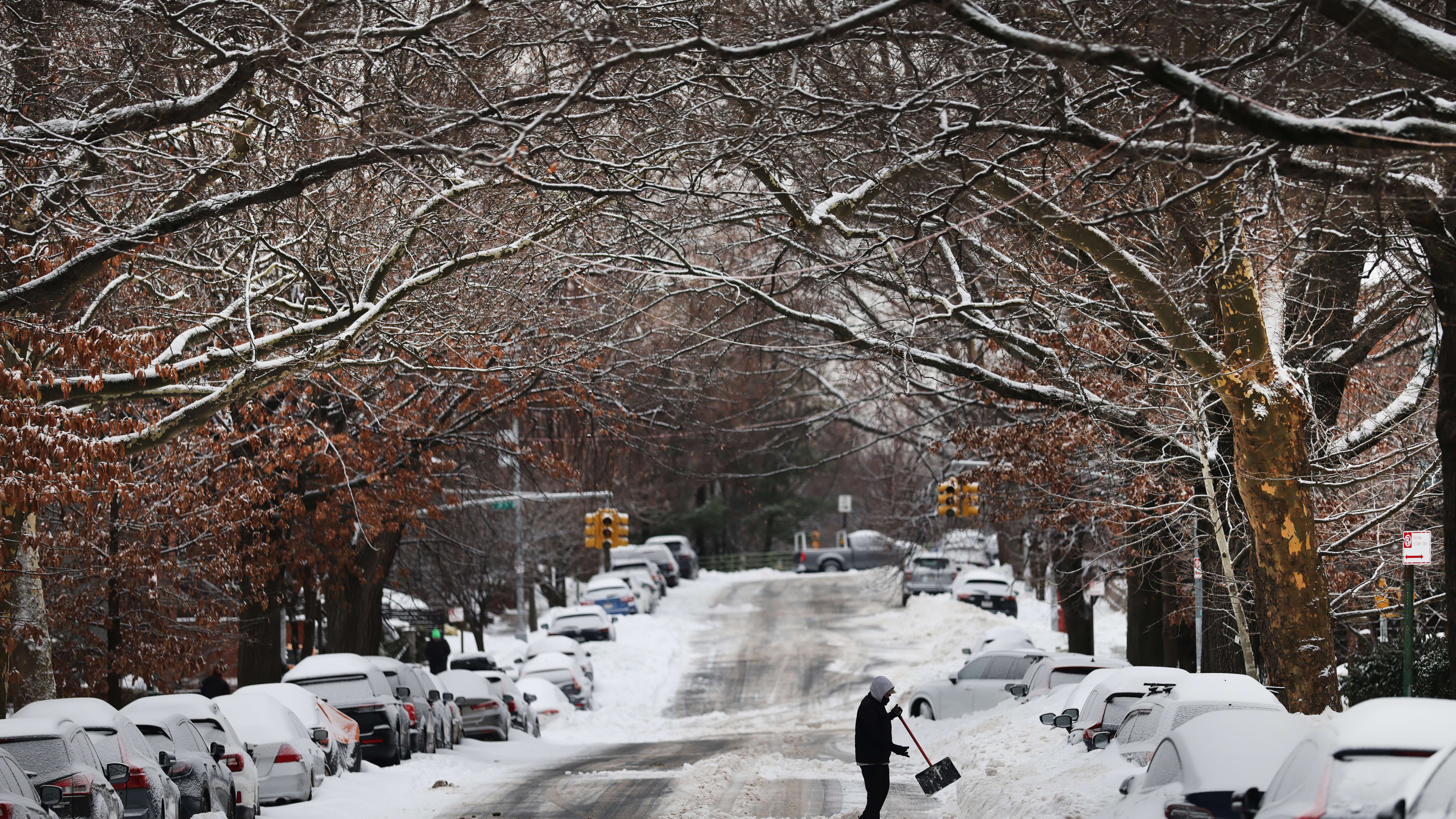 At Least 18 Dead, Nearly 1 Million Without Power After Massive Winter ...