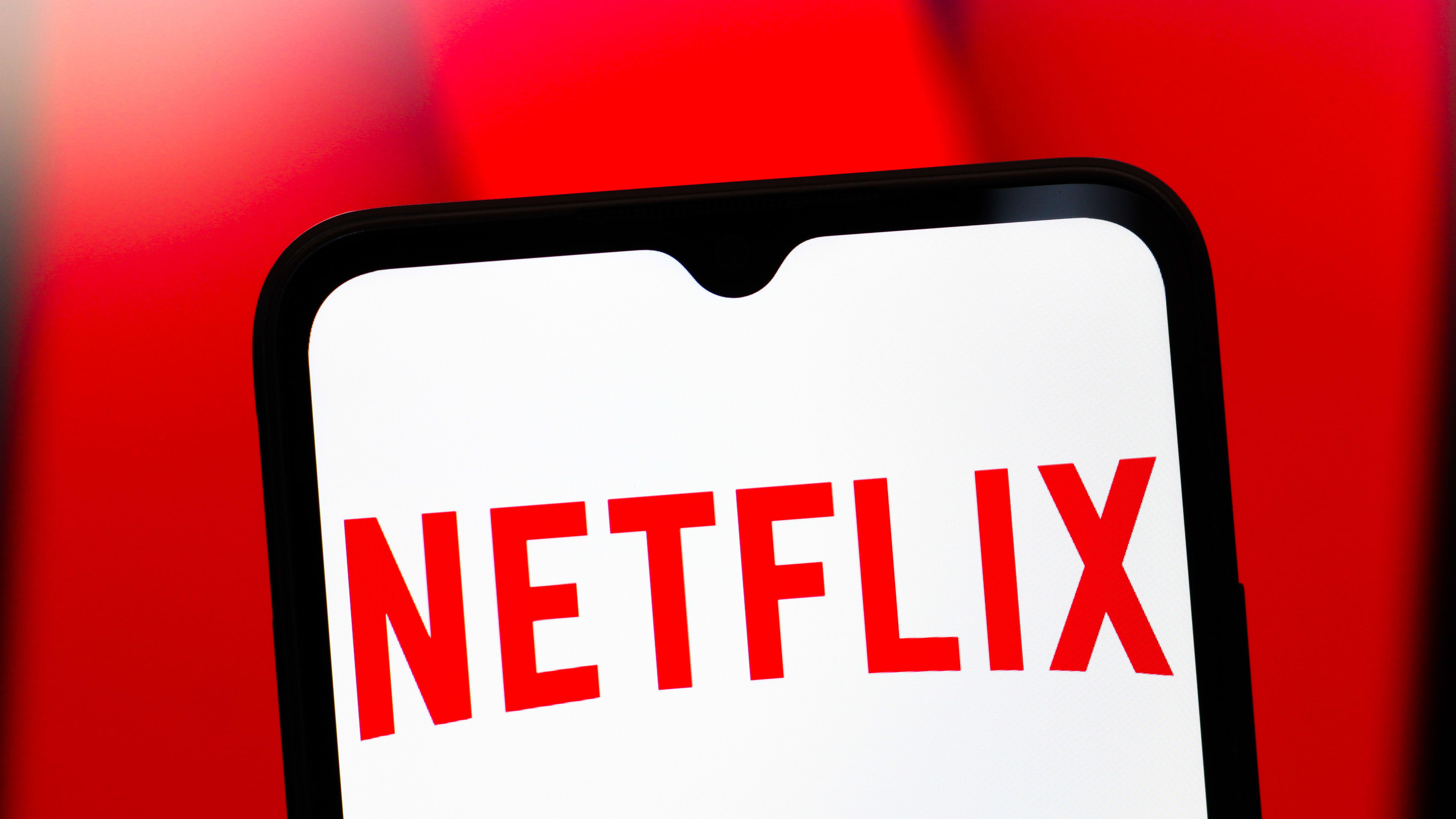 Iconic Romcom With 94% Approval Rating Leaving Netflix - Men's Journal