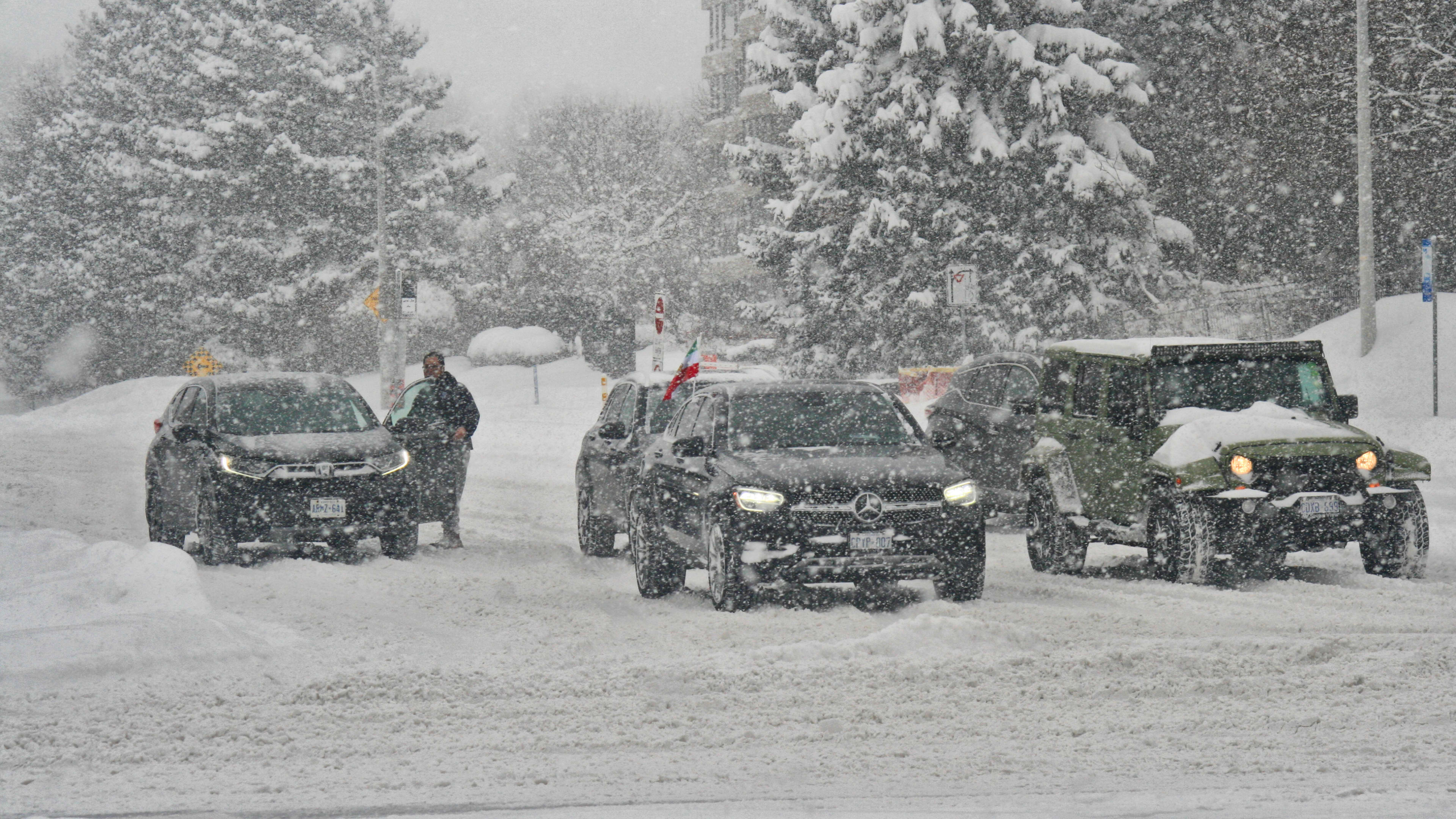 National Weather Service Issues 'Stay Inside' Warning as 18 Inches of ...