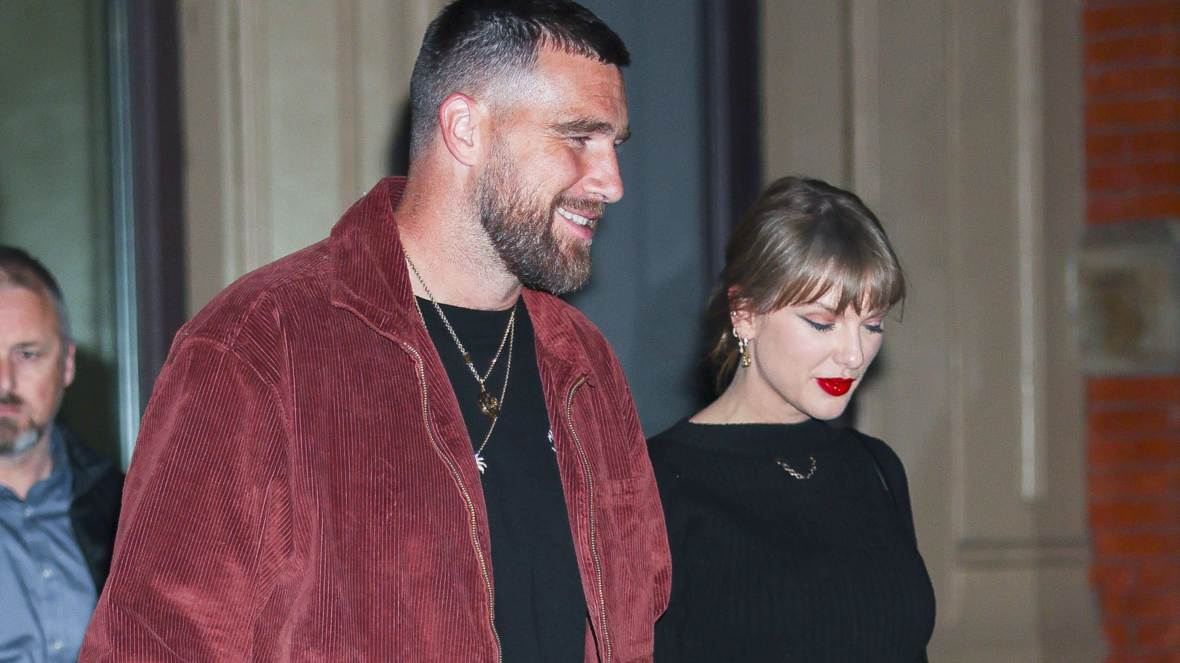 Travis Kelce Did Not Get This Obvious Taylor Swift Song Reference - Men ...