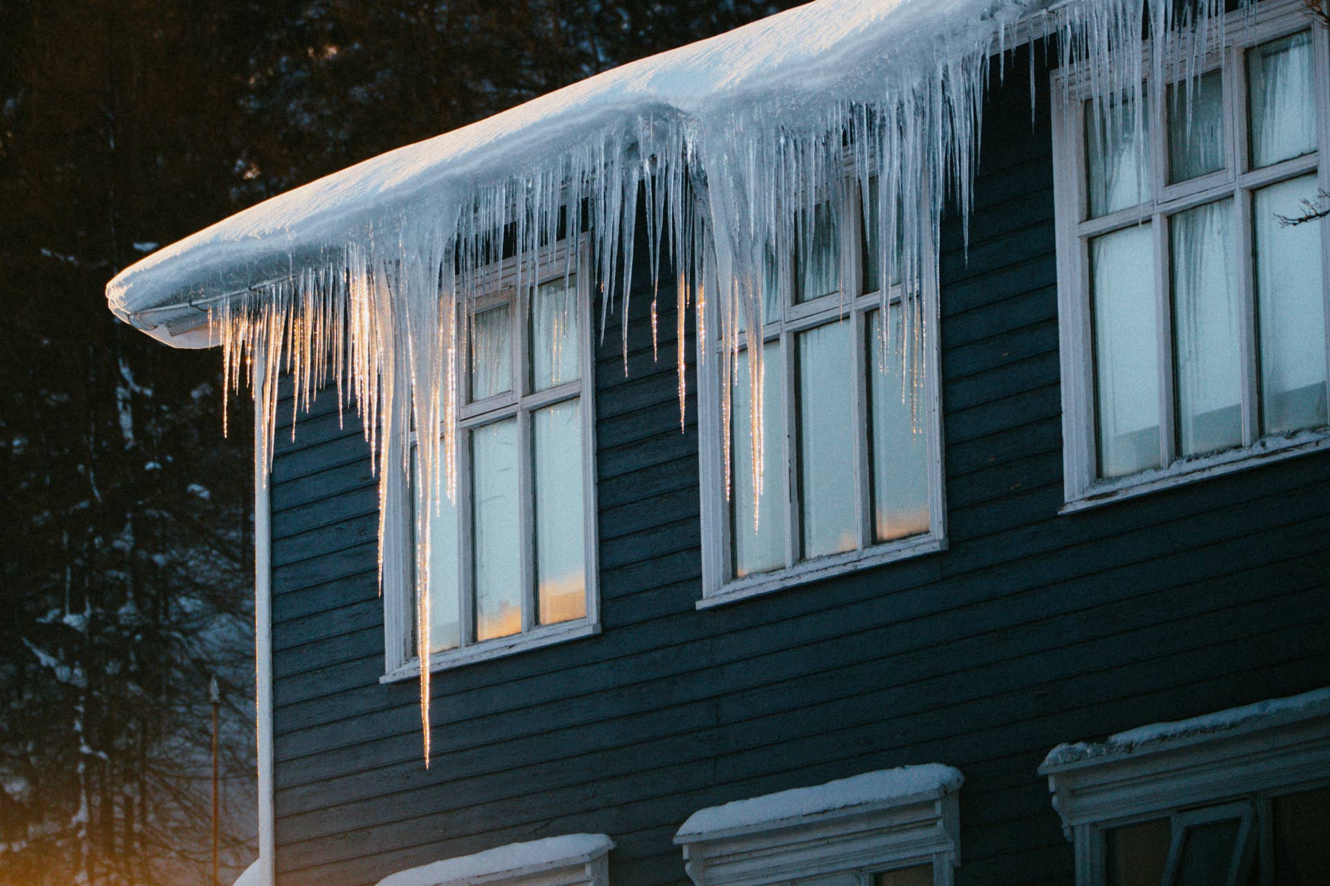Use This Hack to Break An Ice Dam Fast - Men's Journal