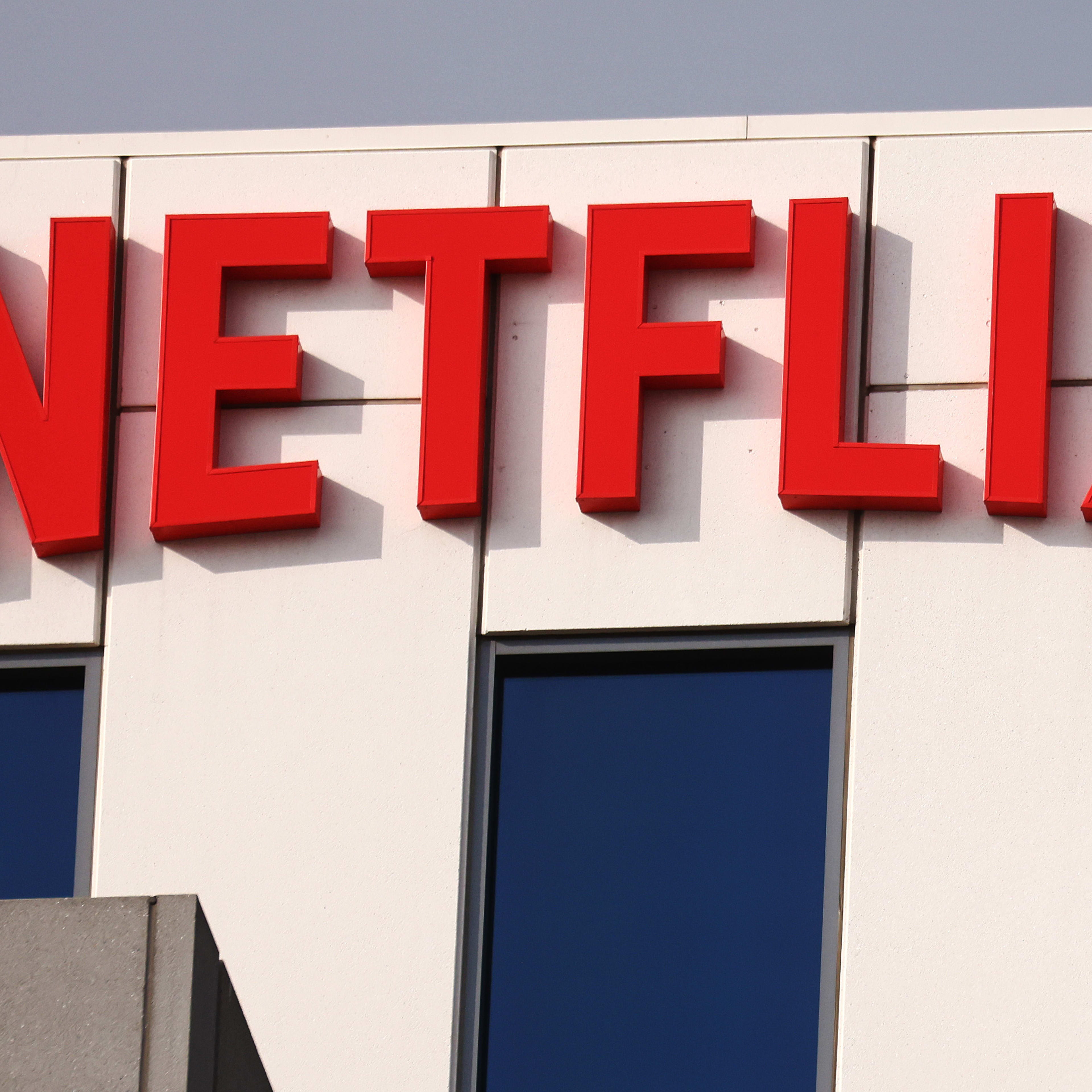 Netflix Announces Major Decision on Wildly Popular Legal Drama - Men's Journal