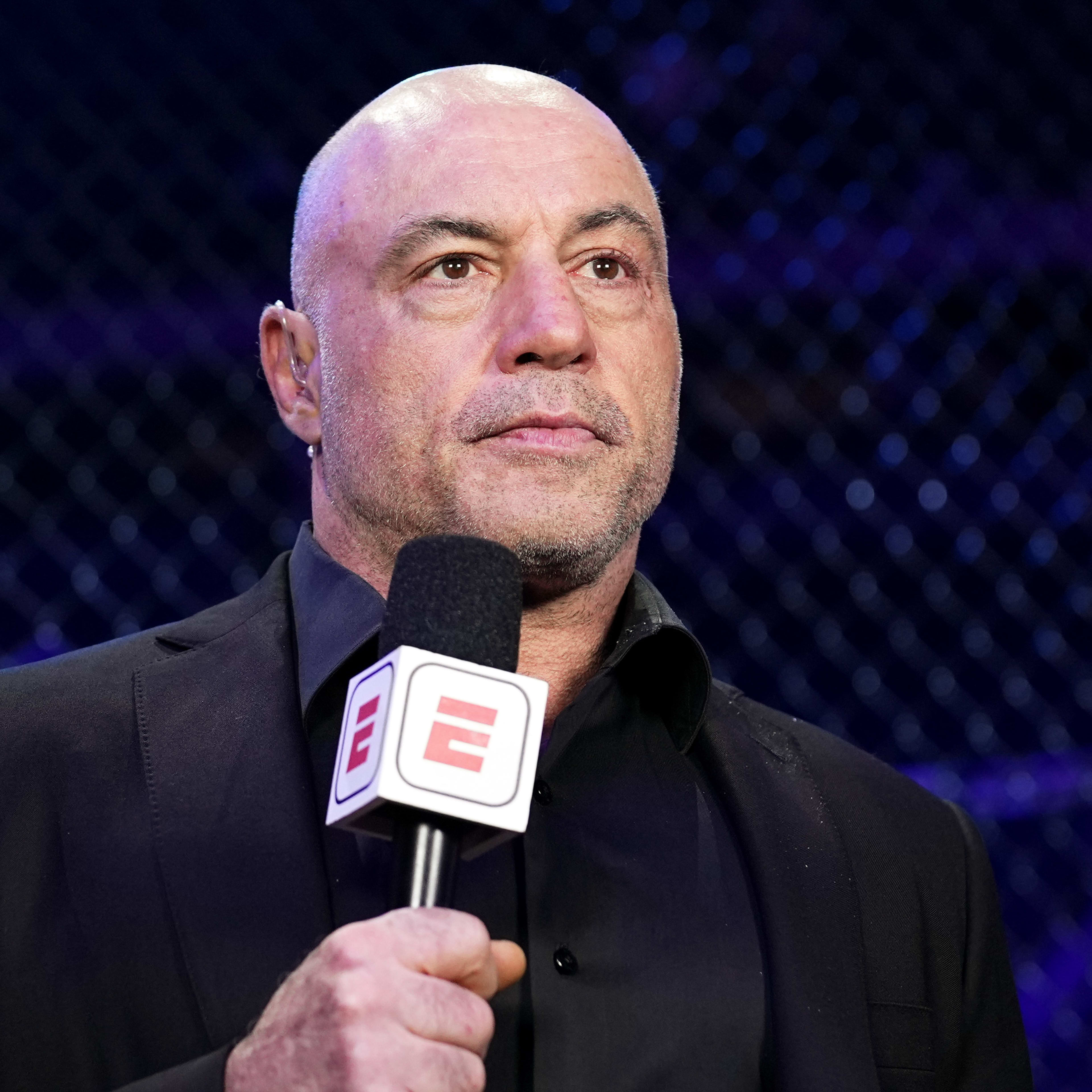 Why Joe Rogan Refused Golden Globes $500 Fee - Men's Journal
