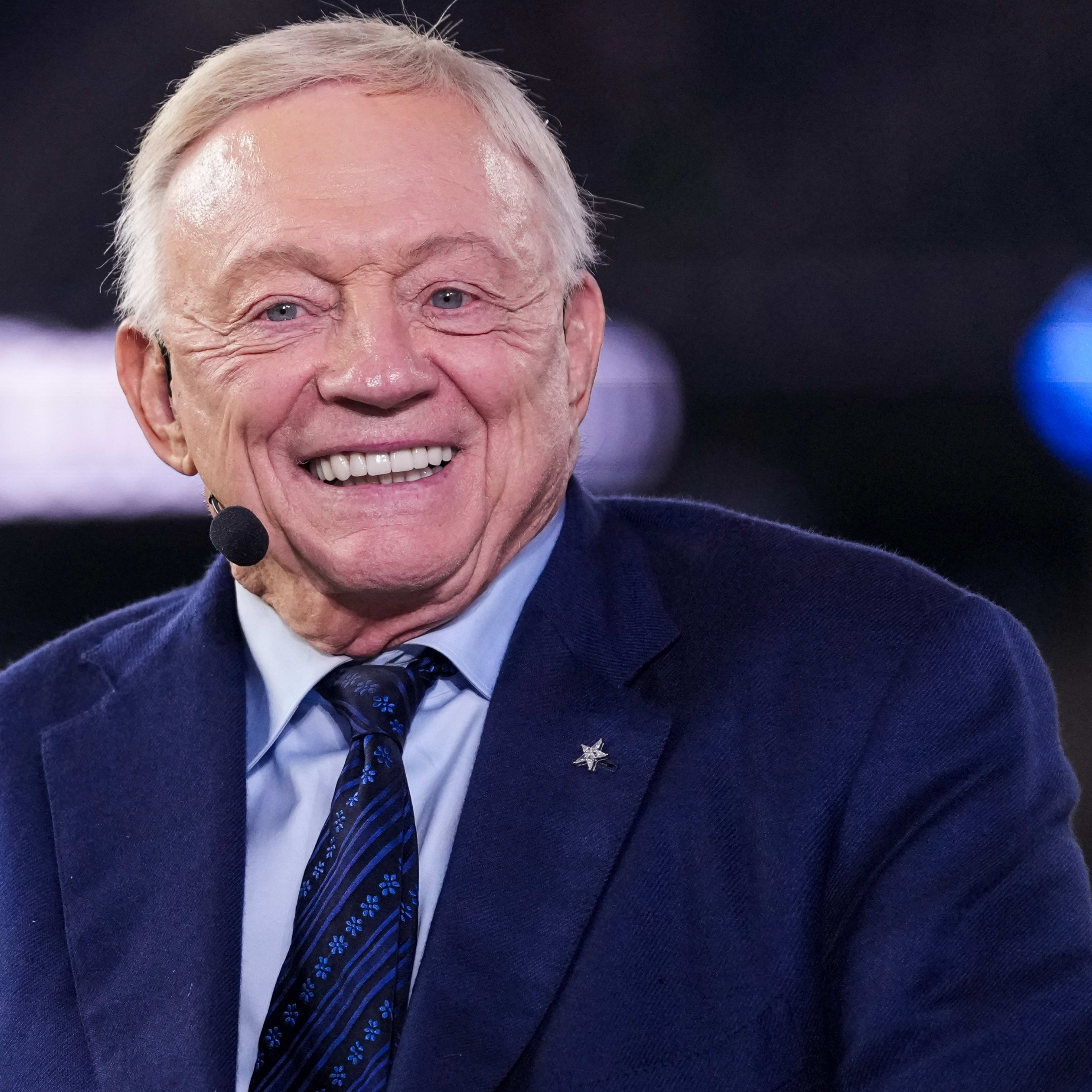 Jerry Jones Is Pulling a Micah Parsons All Over Again With George ...