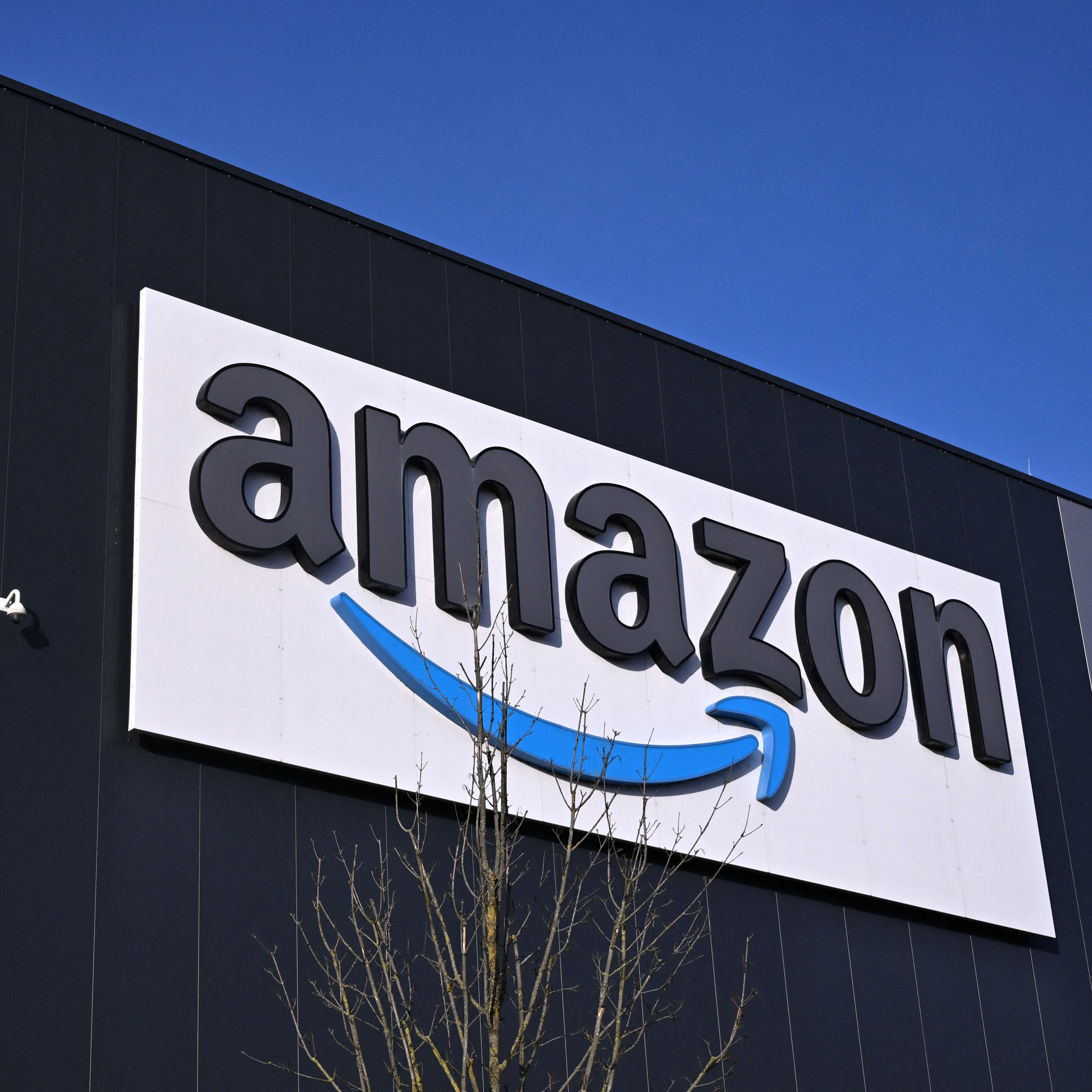 This 'Budget-Friendly' E-Scooter Is Now Under $175 on Amazon - Men's ...